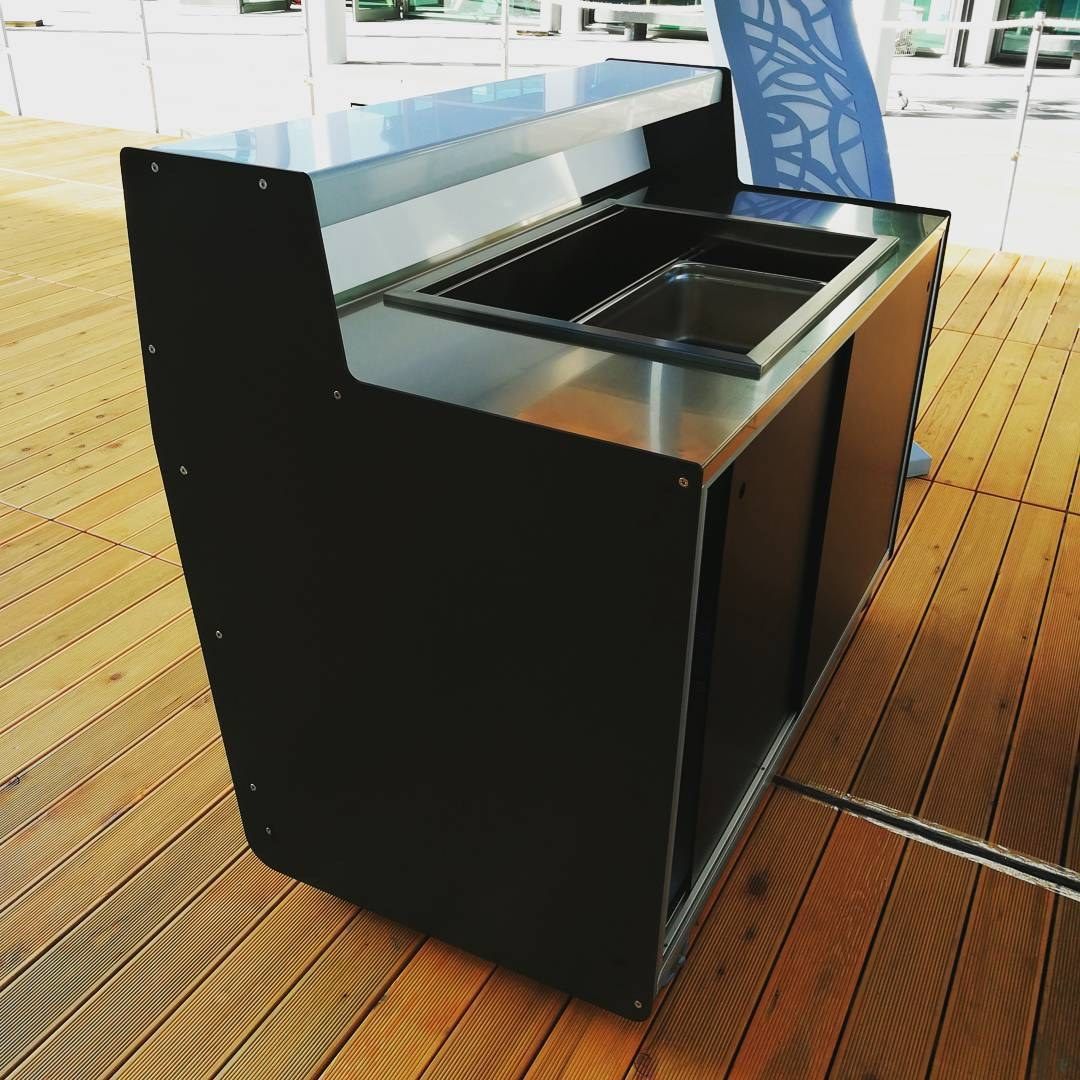 Illuminated outdoor stainless steel bar counter with castors ...