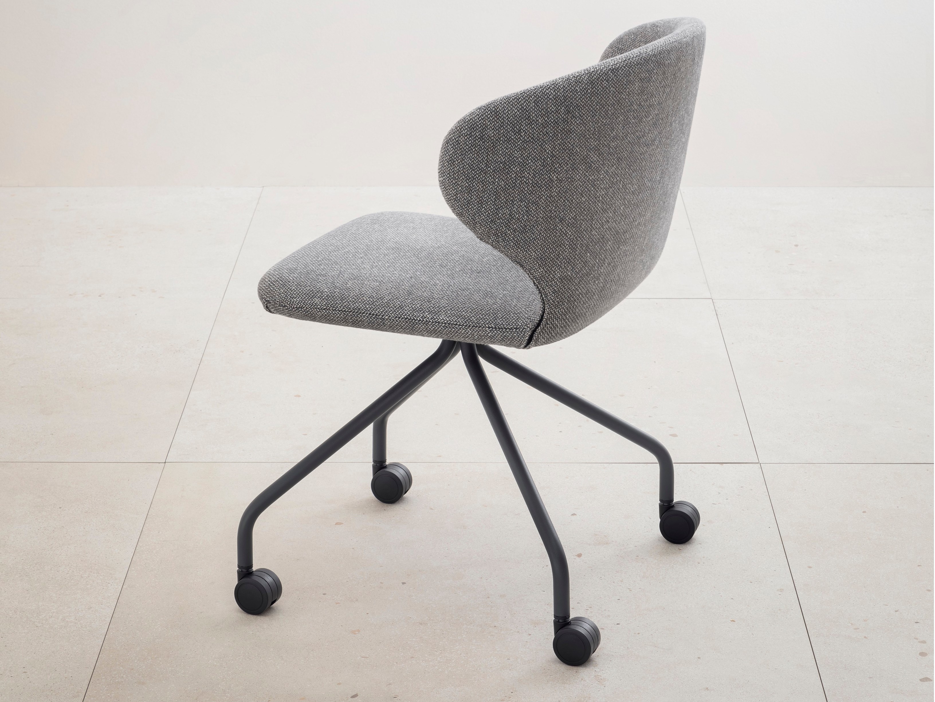 MULA | Chair with castors By Miniforms design E-ggs