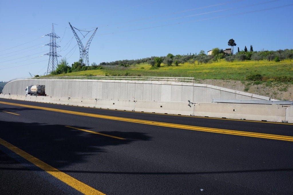 Cement Containment wall MUROMAT By Betoncablo