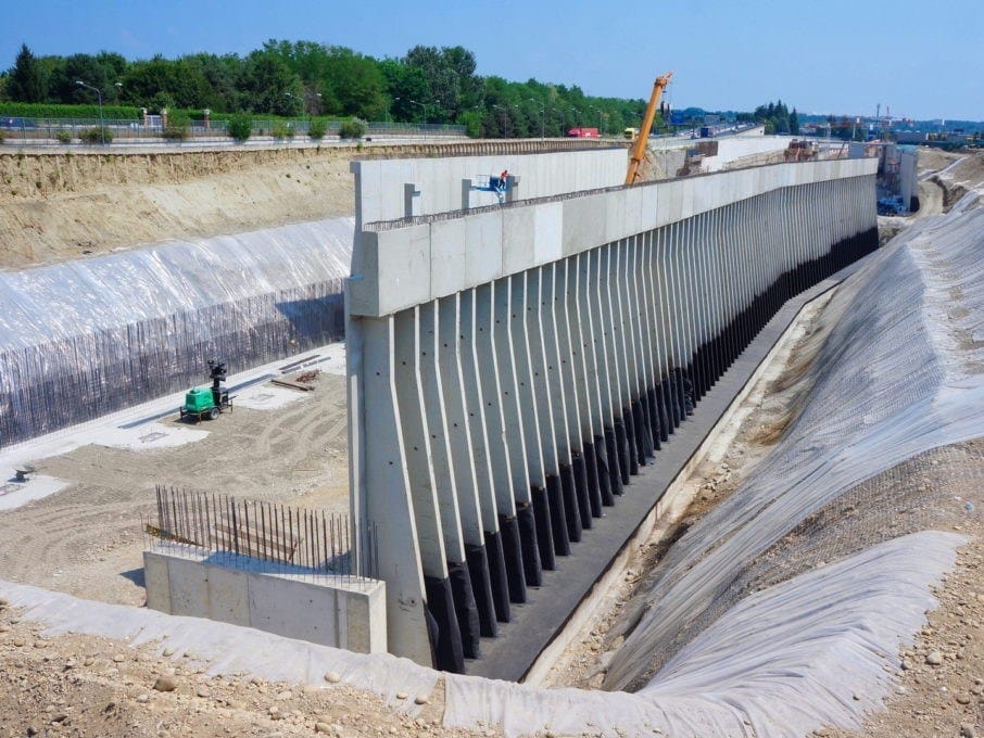 Cement Containment wall MUROMAT By Betoncablo