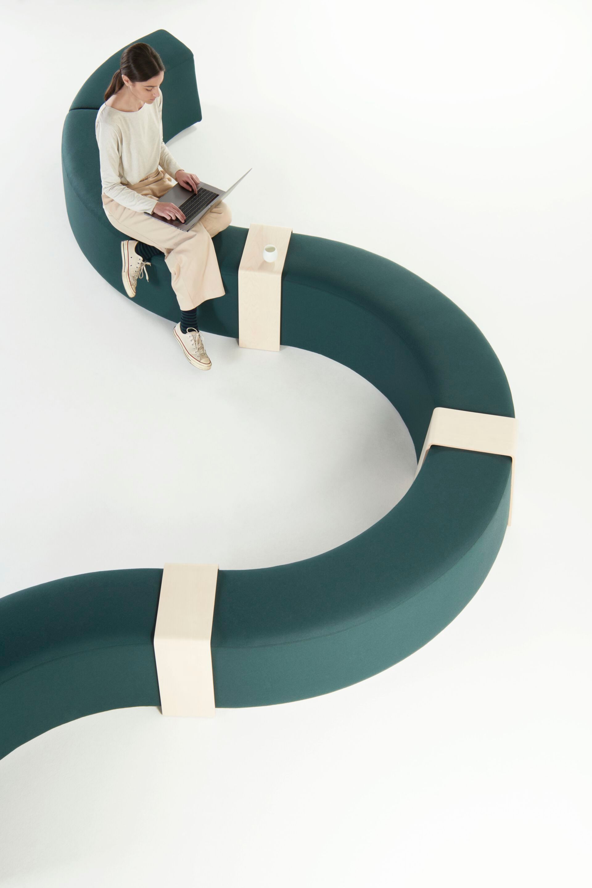SUPER RANDOM Modular fabric bench seating By Manerba | design Gio Tirotto
