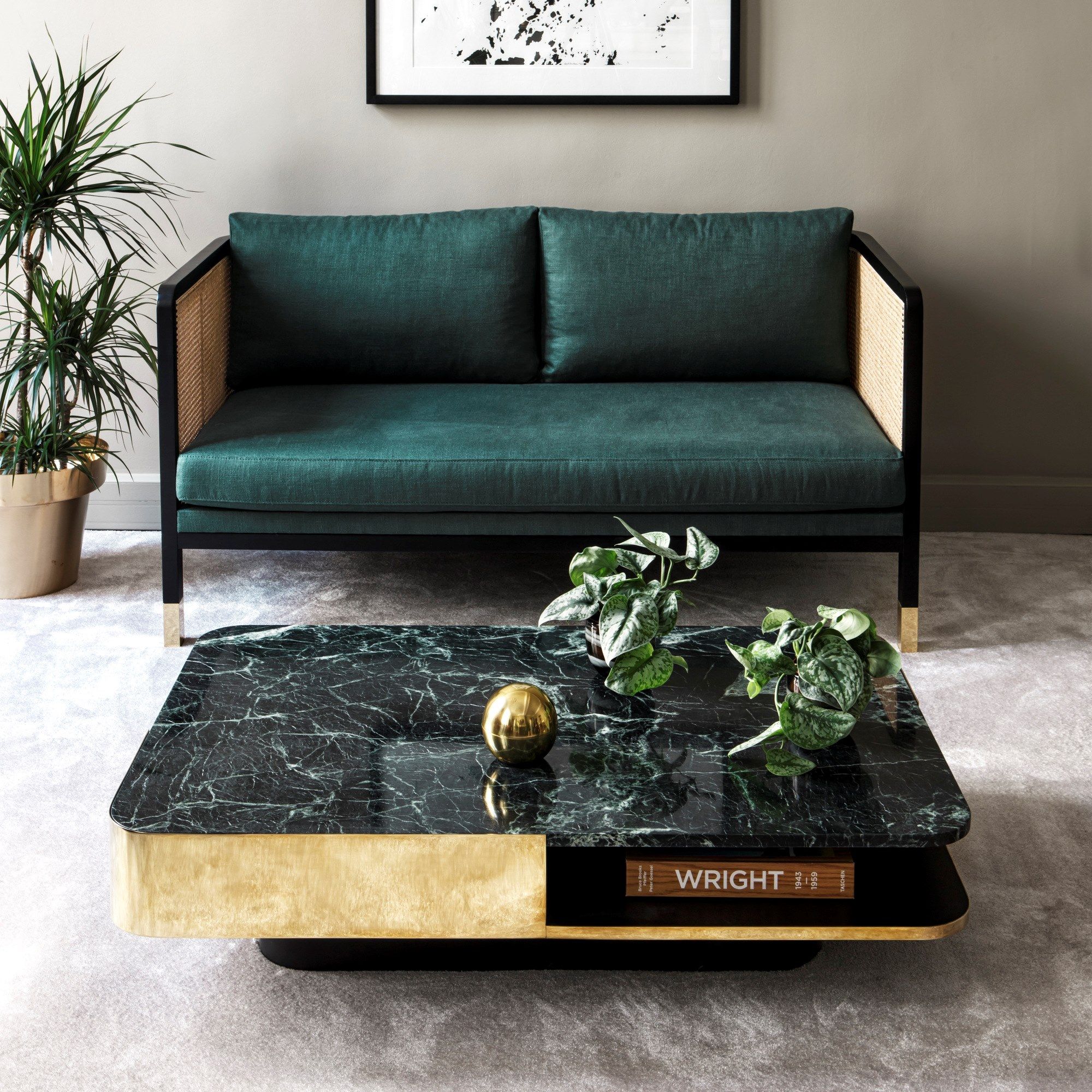 Marble coffee table By RED EDITION