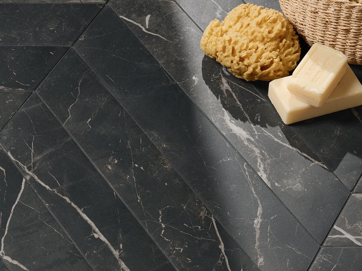 SCULTOREA CHEVRON DARK DIAMOND Wall tiles By Marca Corona