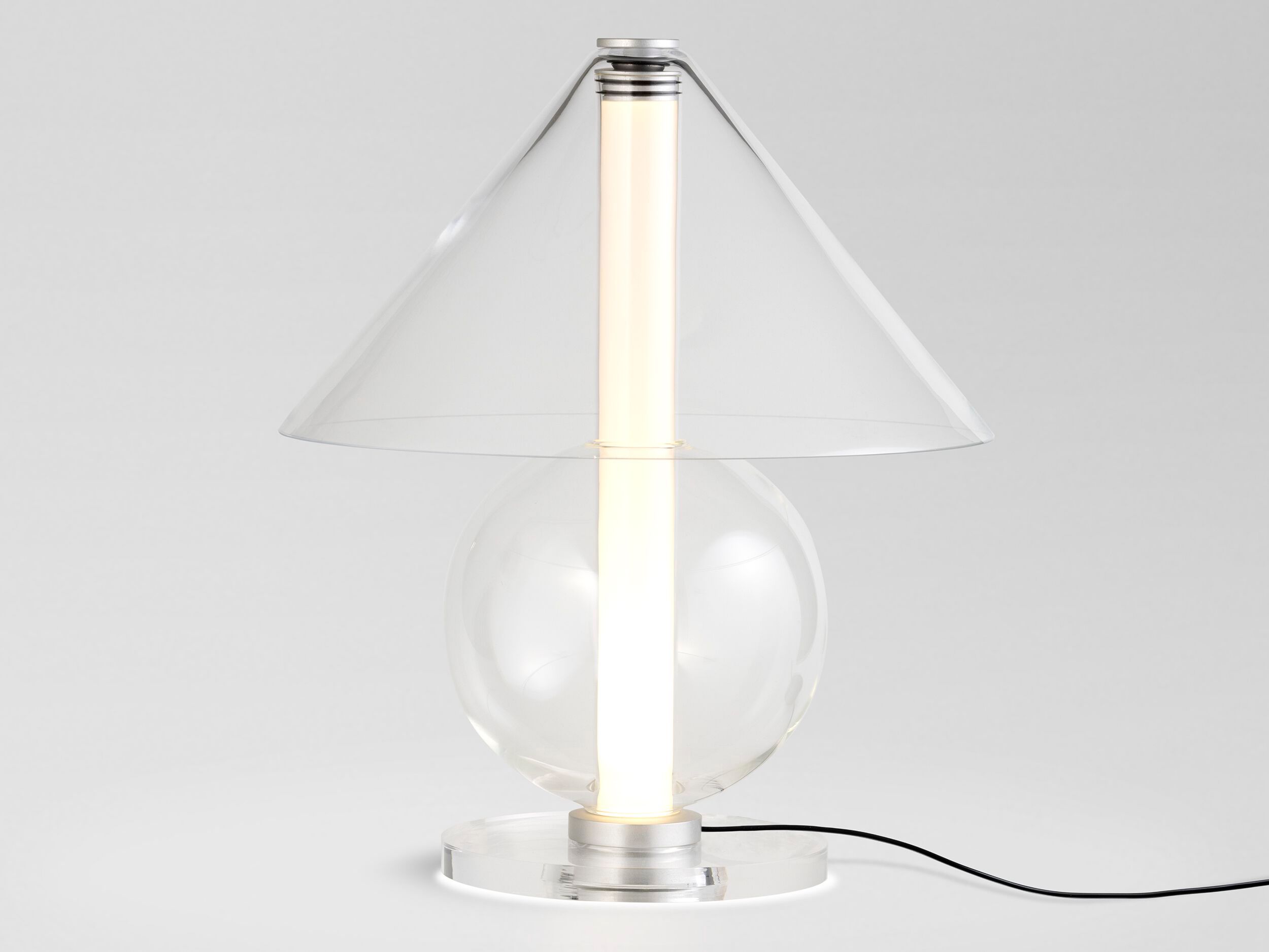 FRAGILE Table lamp By Marset
