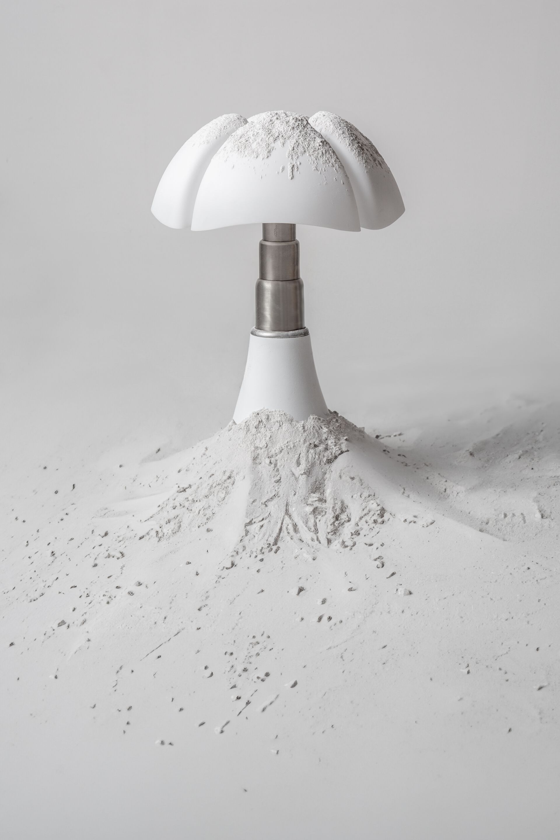 PIPISTRELLO 50 years Table lamp By Martinelli Luce | design Gae Aulenti