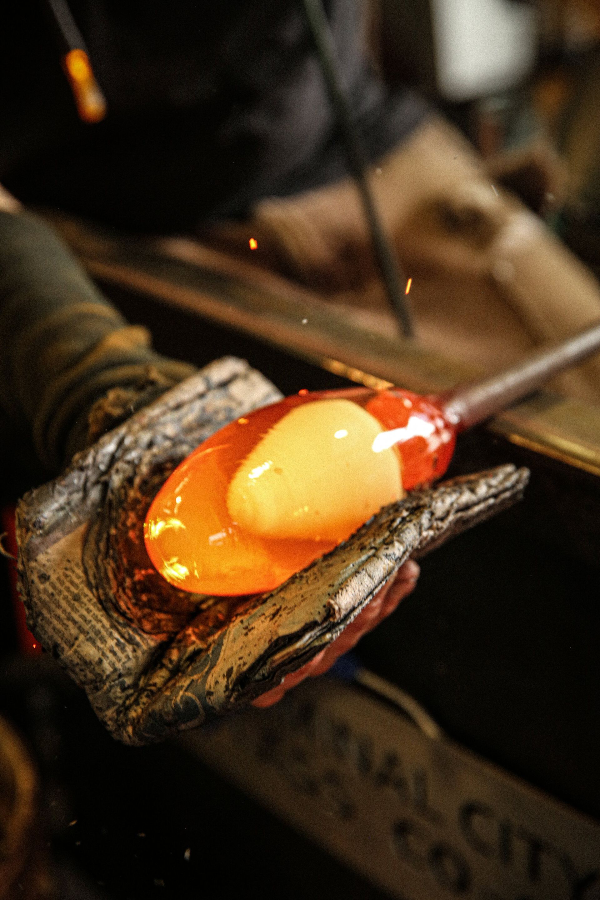 OVA Pendant lamp By Matthew McCormick