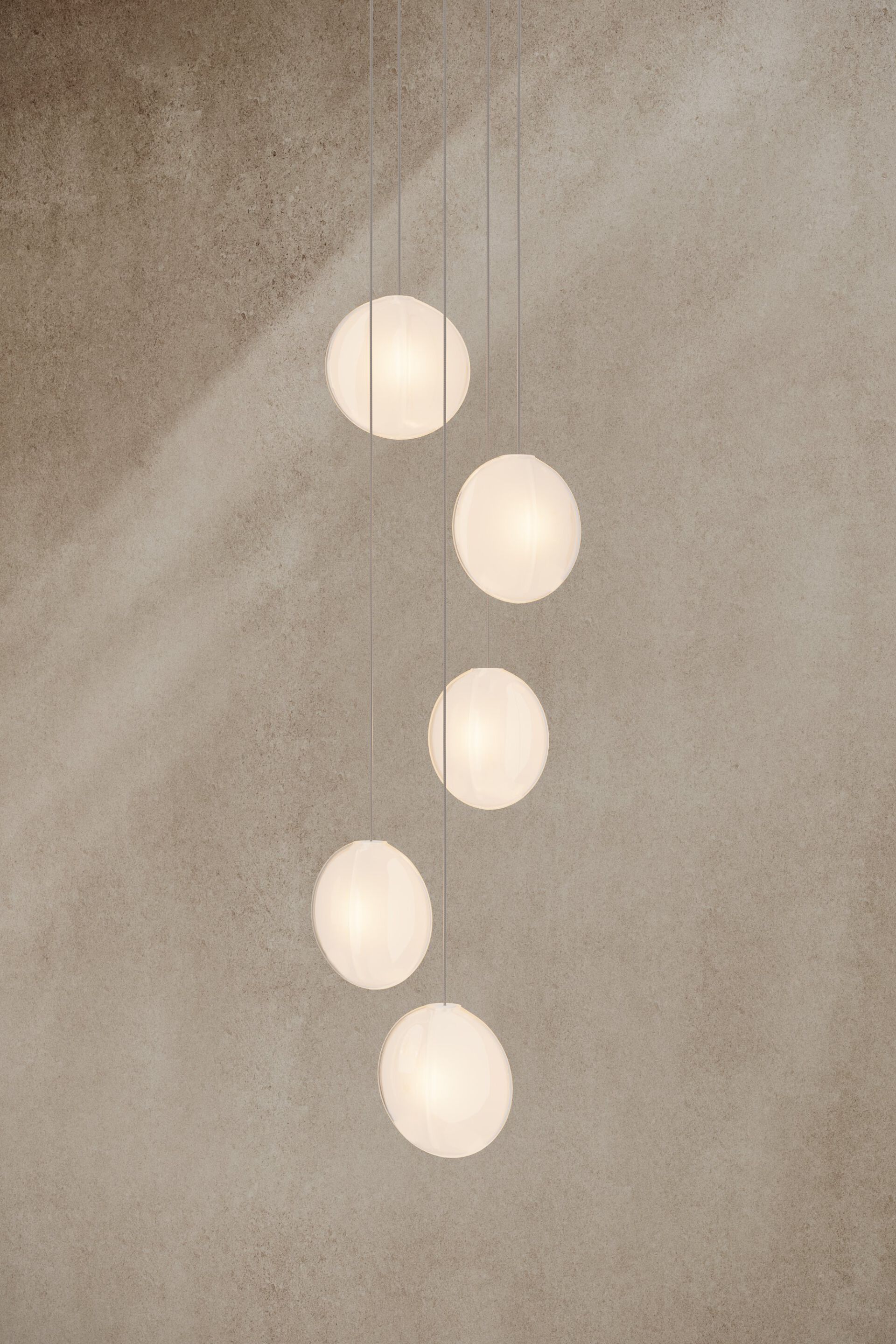 OVA Pendant lamp By Matthew McCormick
