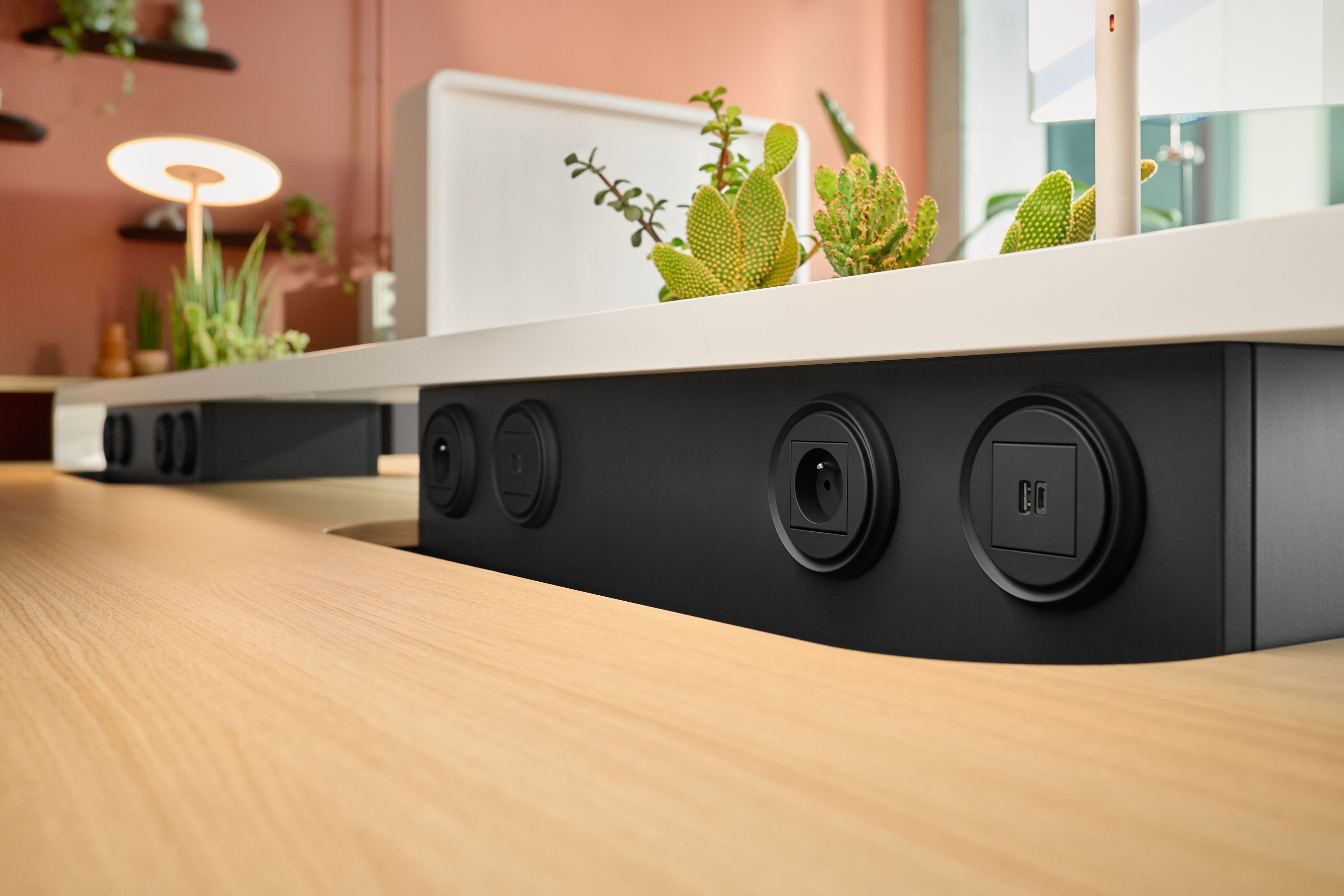 HUSHSPOT Meeting table By Mikomax Smart Office