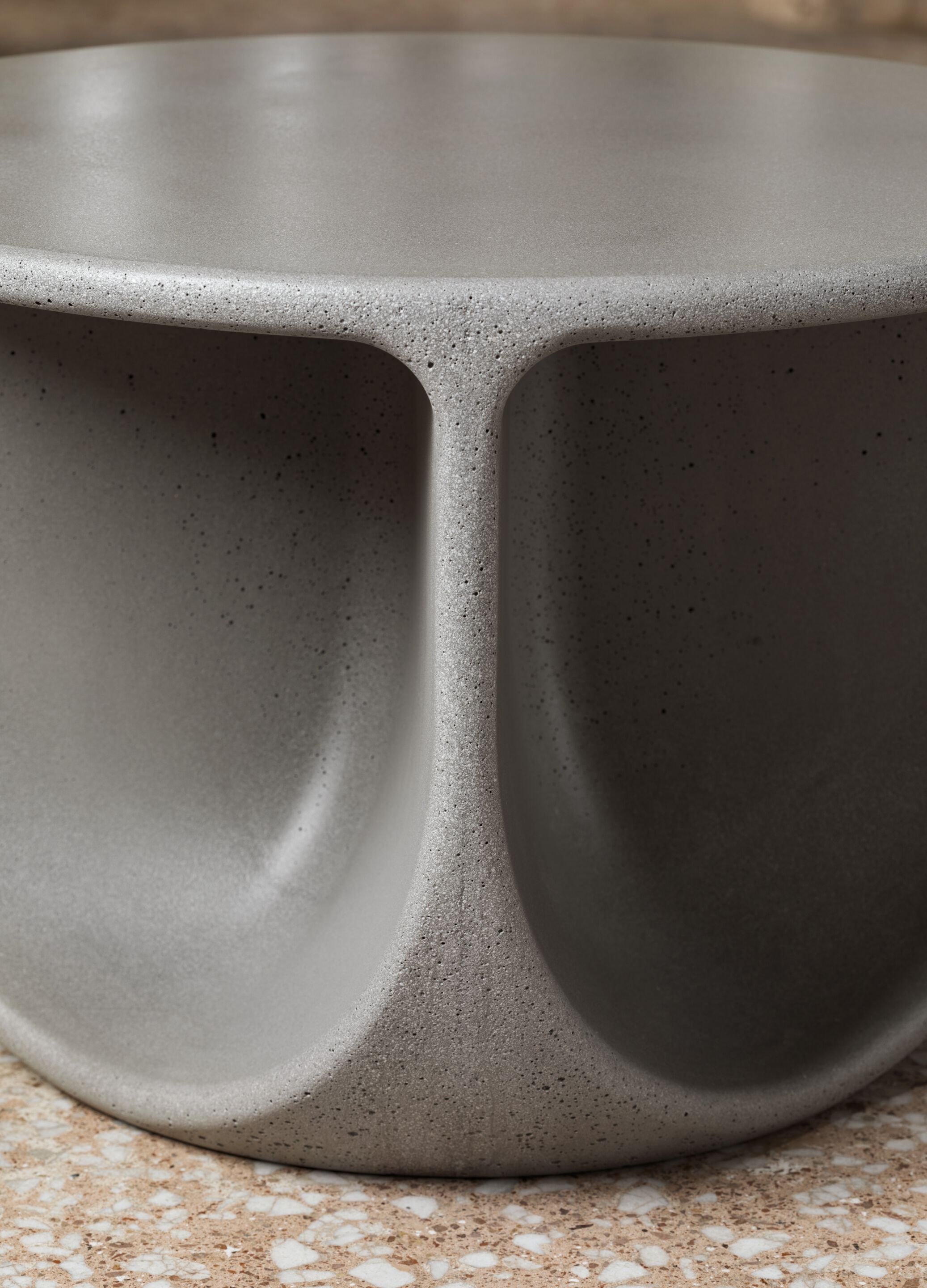 PINTO Round cement garden side table By Miniforms | design Skrivo