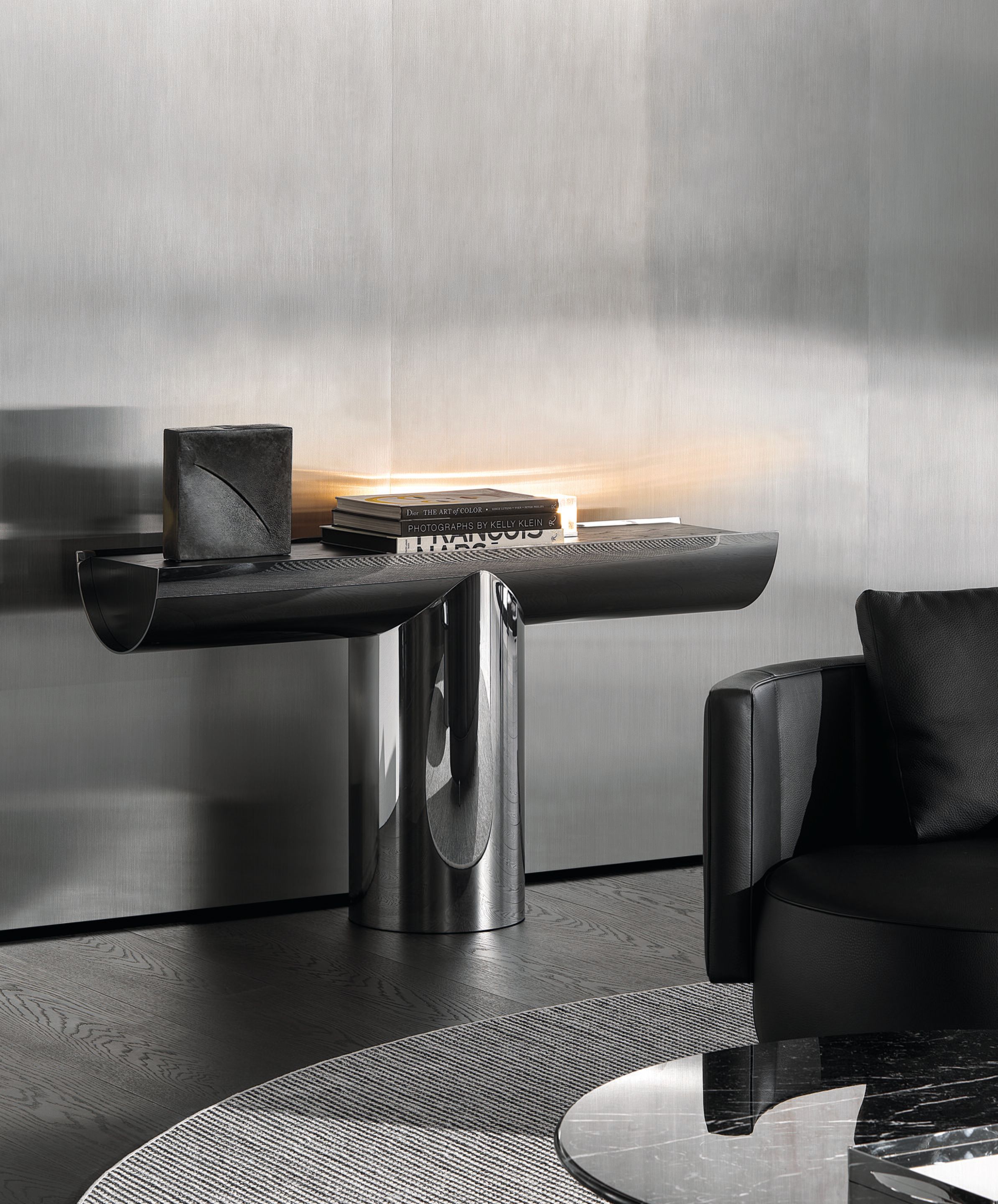 PILOTIS Console table By Minotti