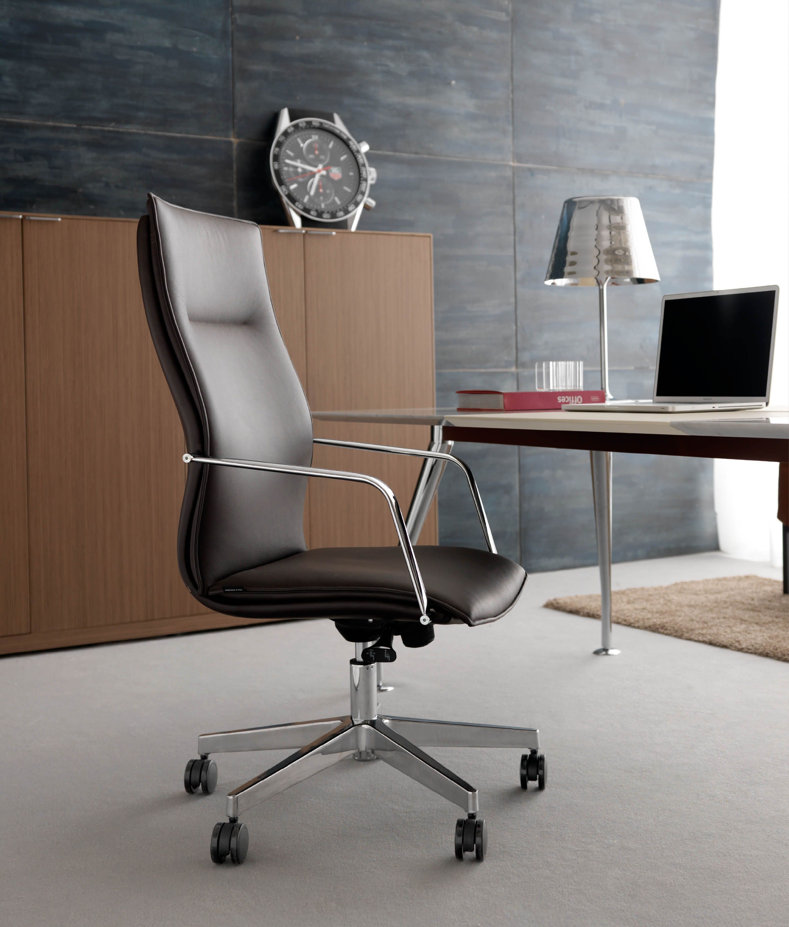 MAYBE | Executive chair By Quinti Sedute