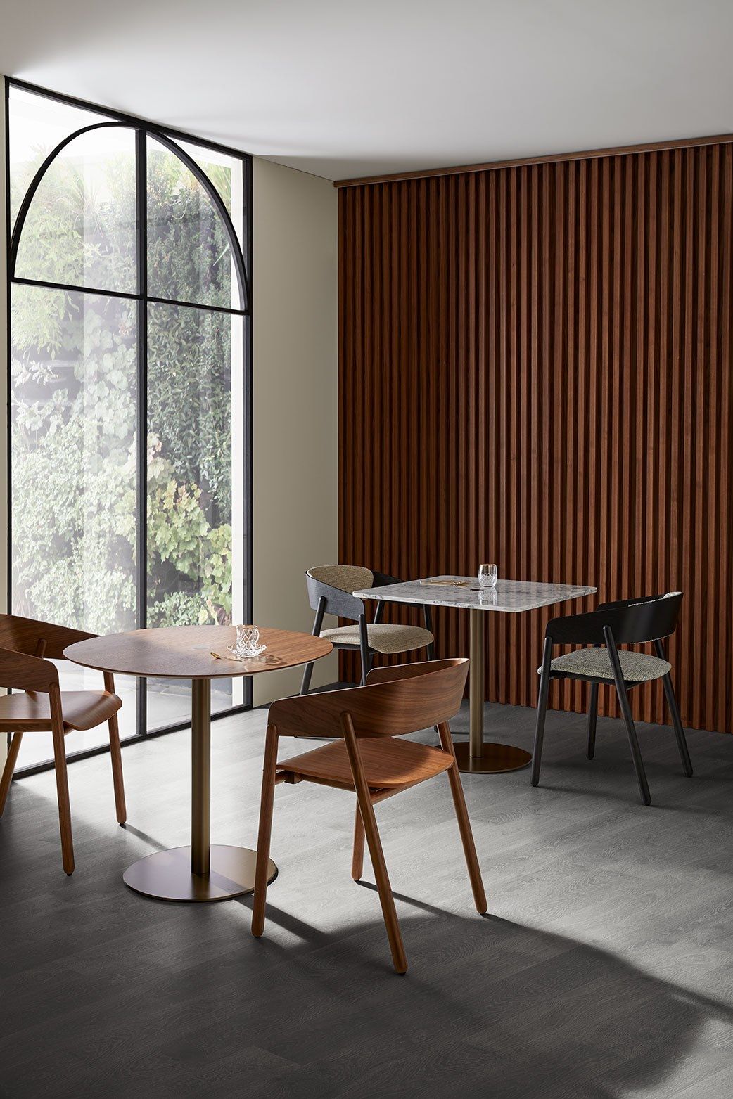 NUCLEO | Round table By Punt design Victor Carrasco