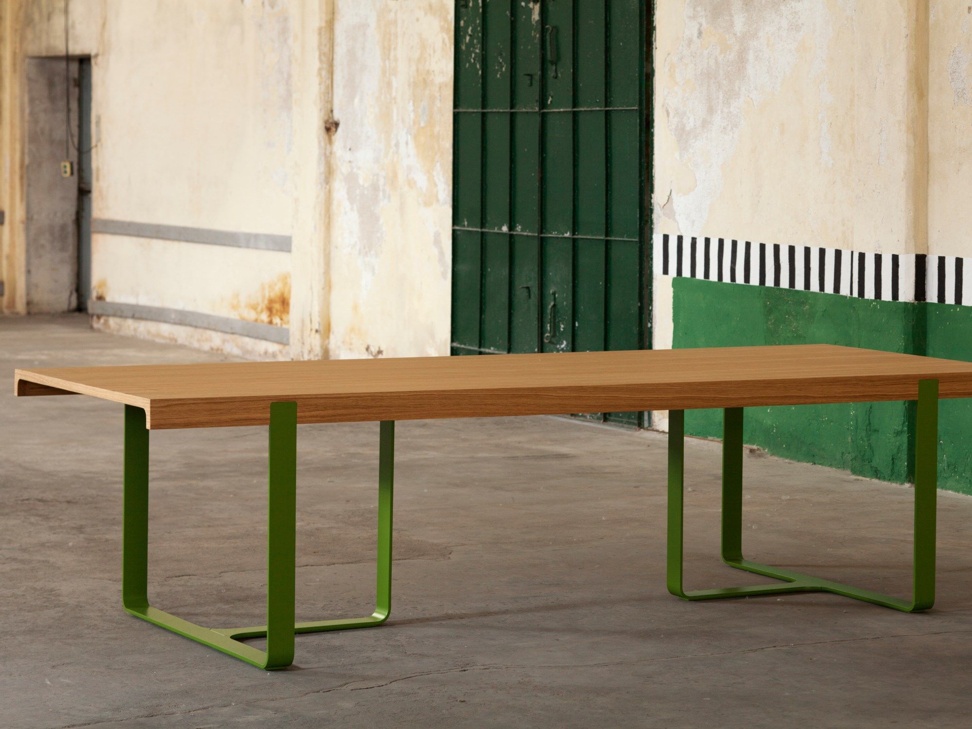 NASTRO | Table By Riccardo Rivoli