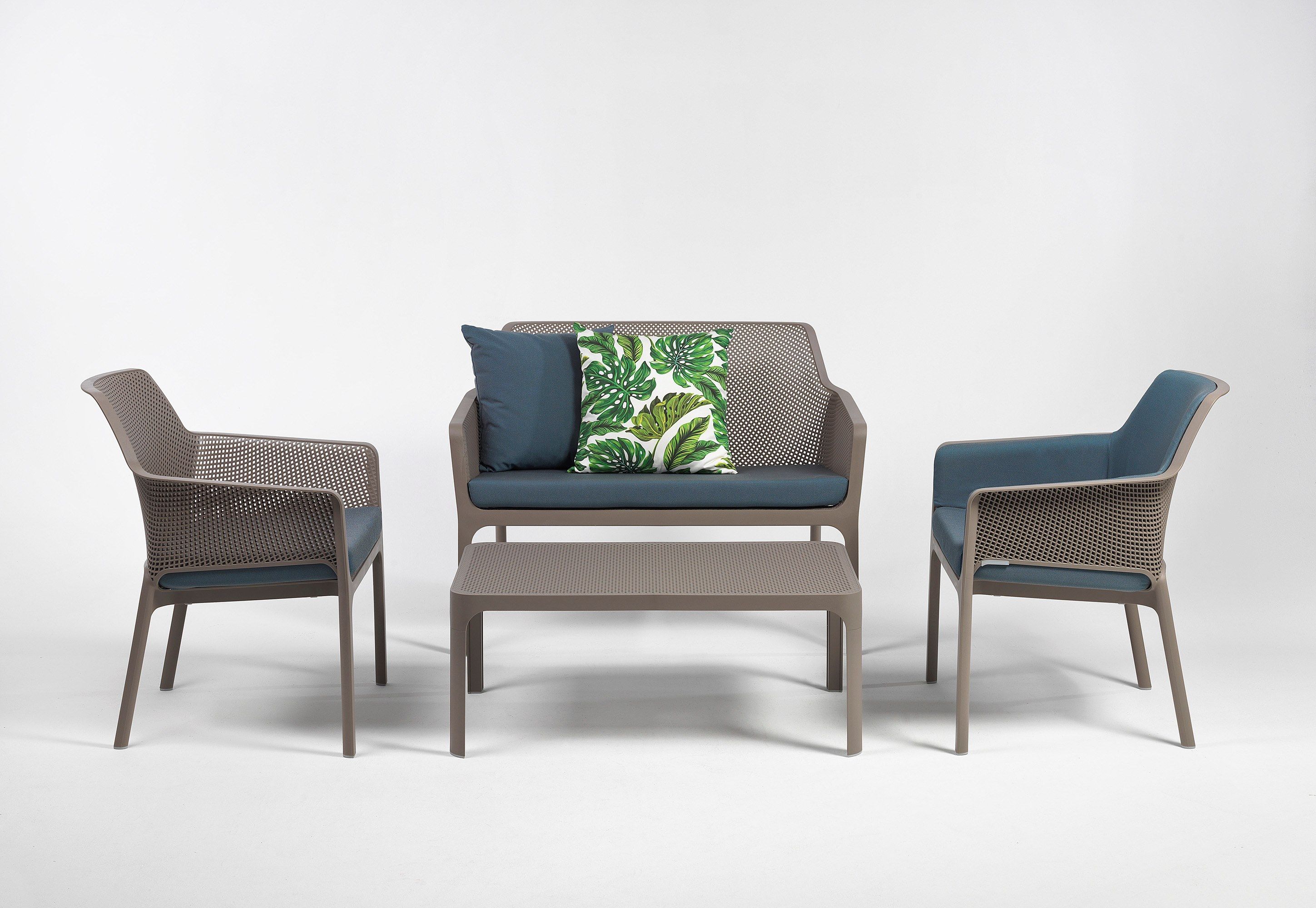 NET RELAX Easy chair By Nardi | design Raffaello Galiotto