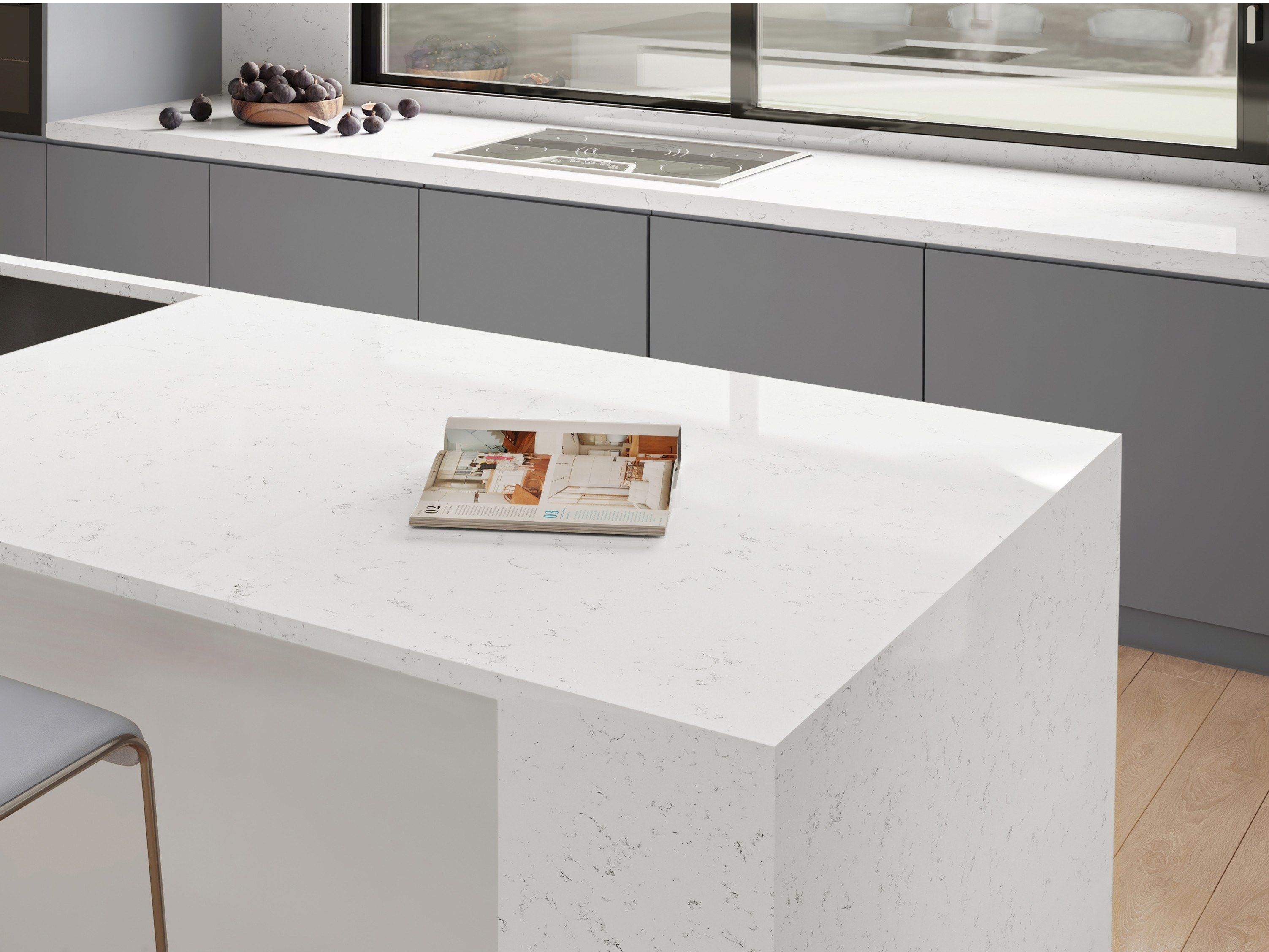 Top cucina in quarzo NEW CARRARA By Quantra Quartz