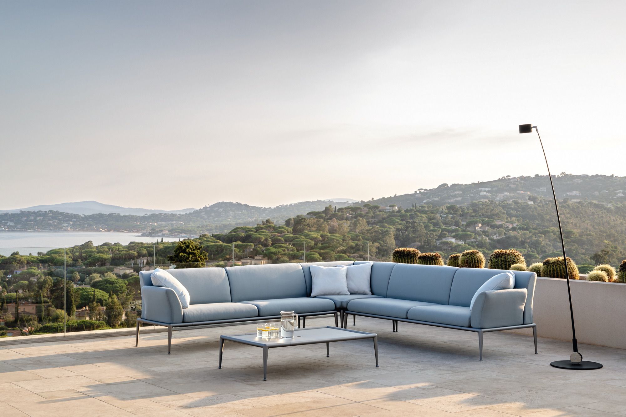 NEW JOINT | Garden sofa New Joint Collection By FAST design Riccardo ...