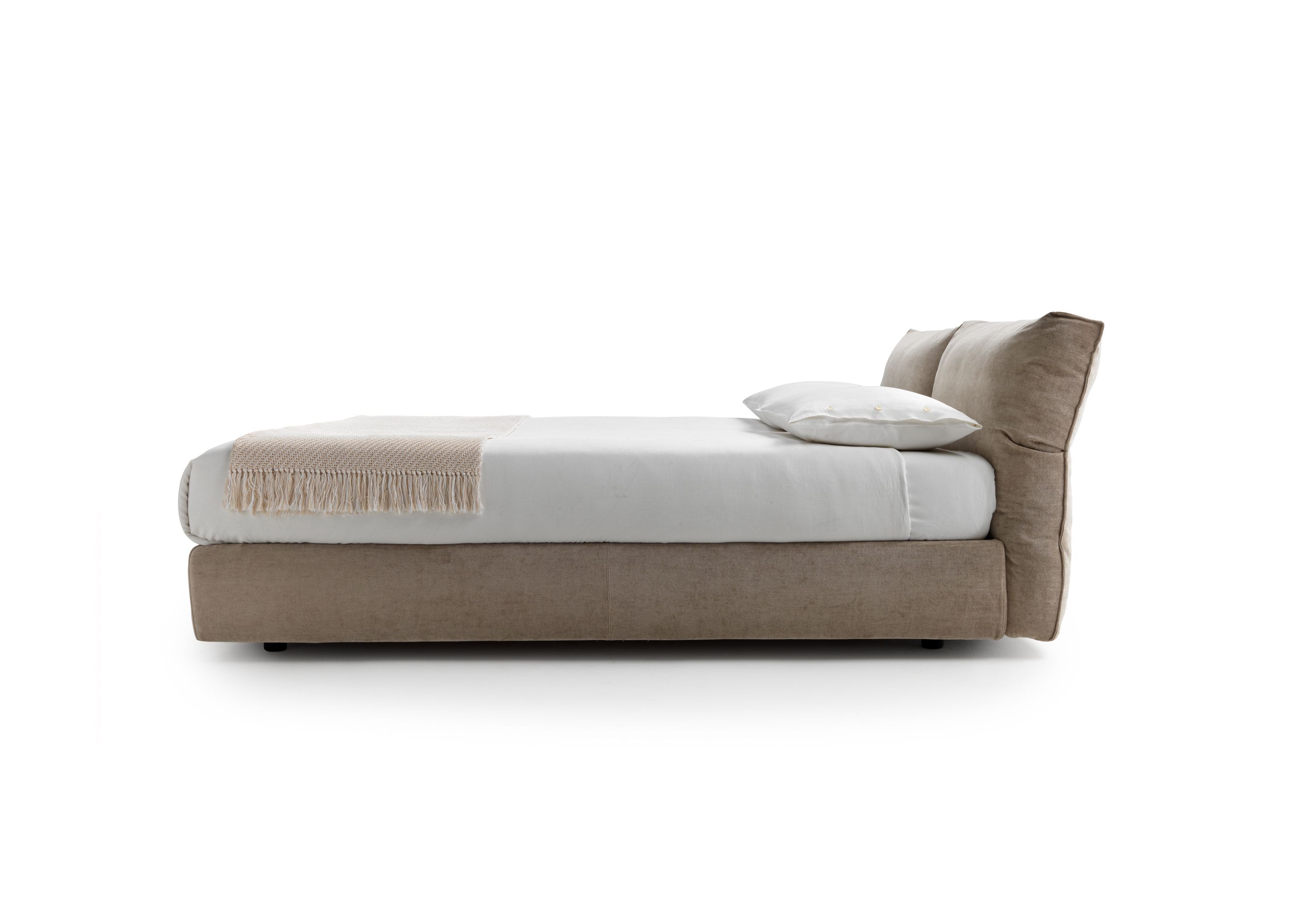Upholstered fabric storage bed NEWBRIDGE SOFT By Flexform design Carlo ...