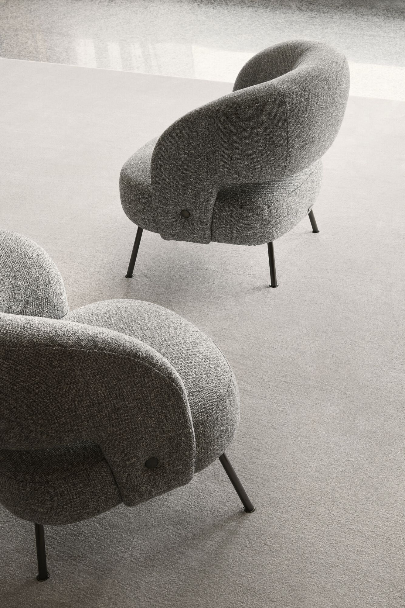 SOUFFLE' Armchair By NICOLINE