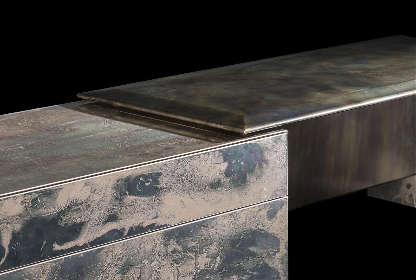 NOCTIS VANITY Metal dressing table By Henge | design Massimo Castagna