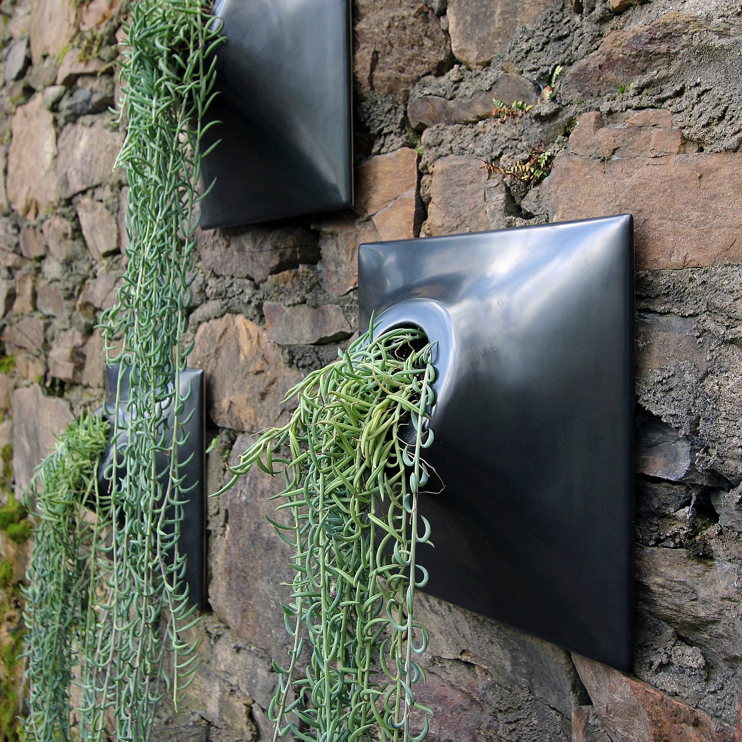 Vaso da parete modulare in gres ceramico NODE L Collezione Node By ...