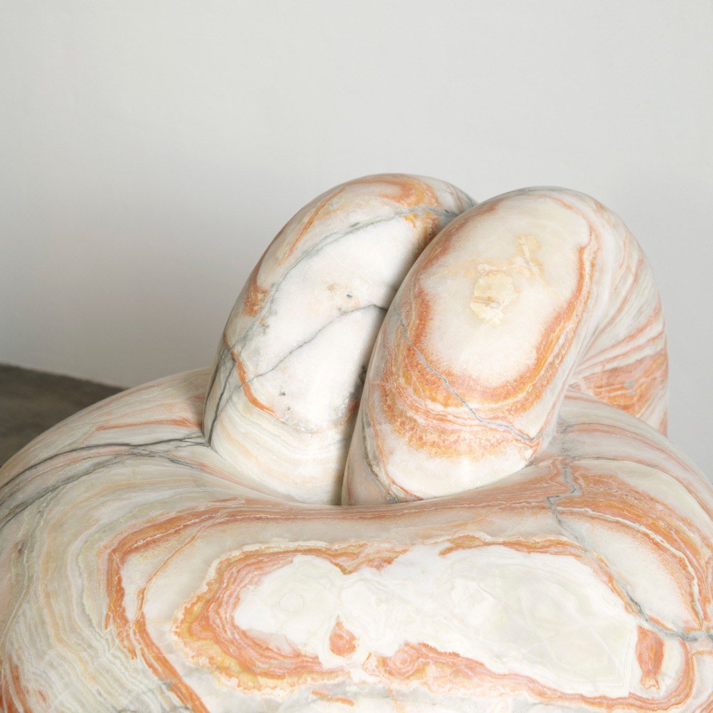 NUDO | Sofá pequeño By Kelly Wearstler