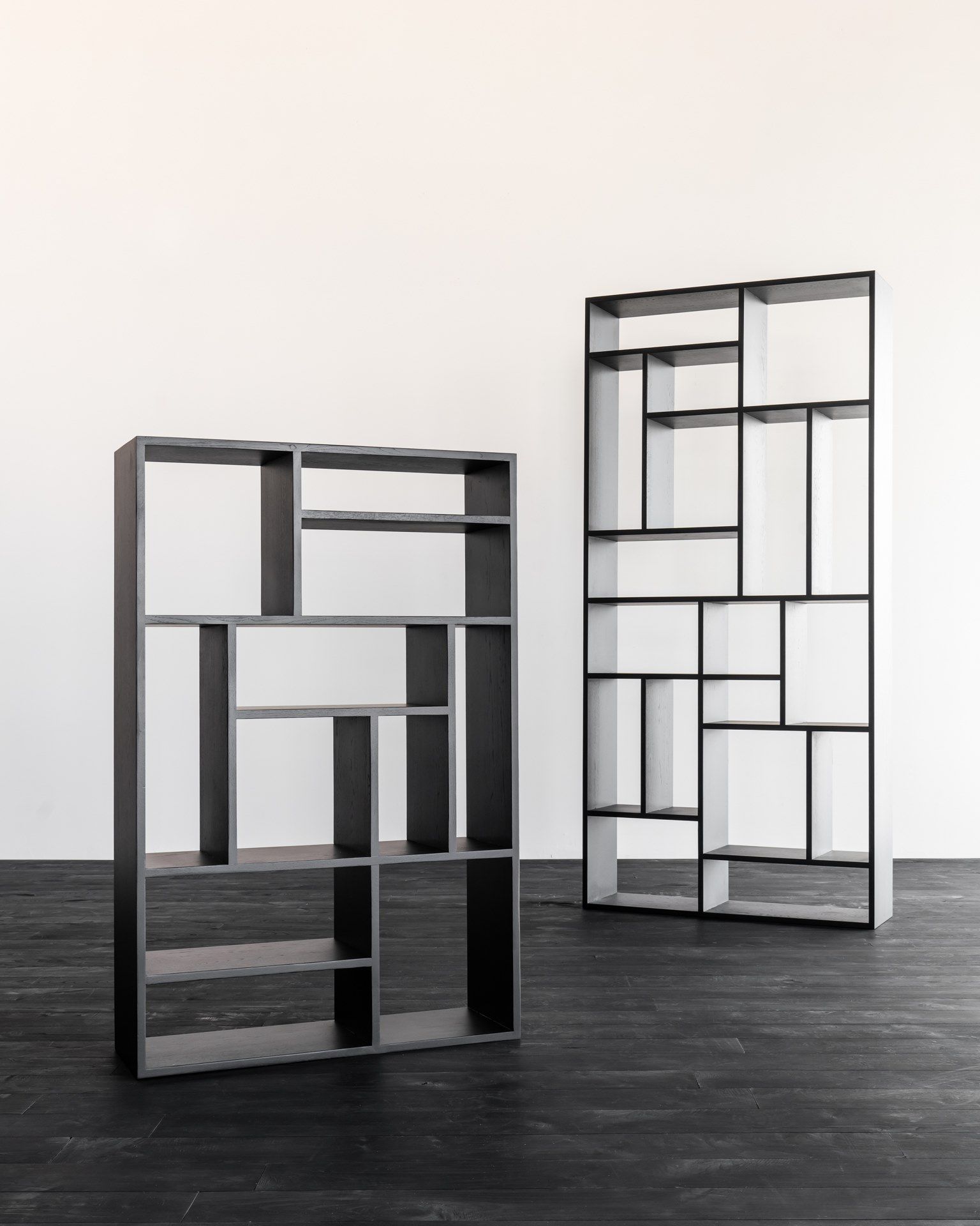 OAK M SMALL Open solid wood bookcase By Ethnicraft | design Alain Van Havre