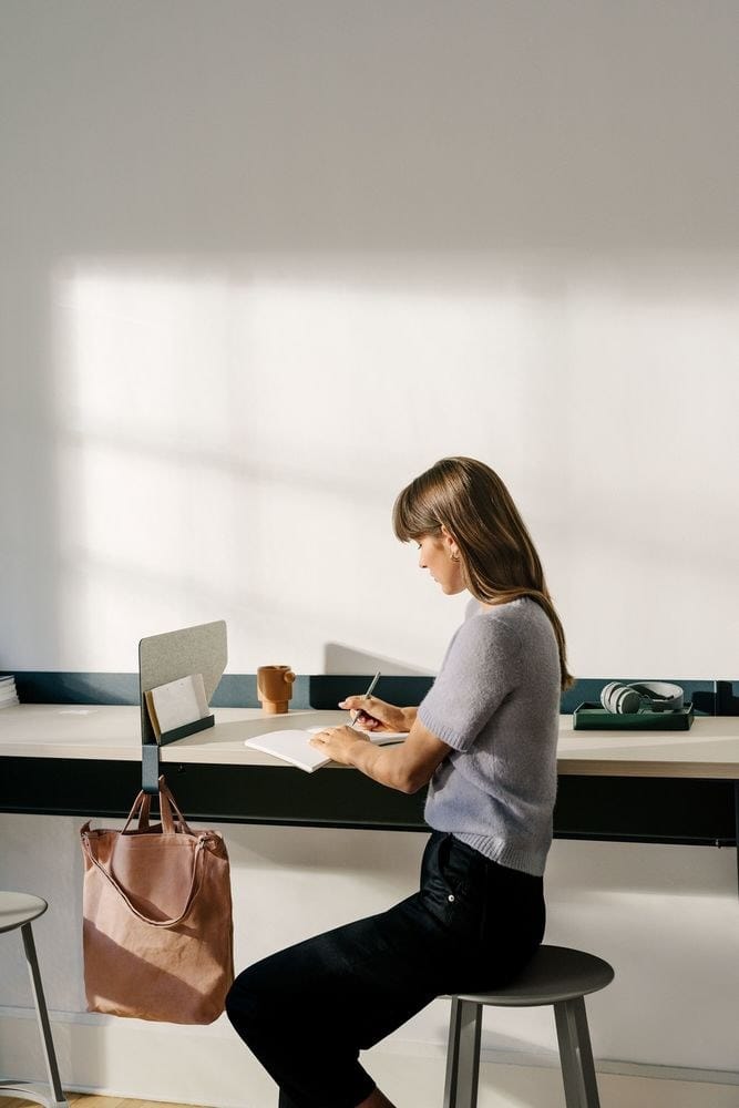 OE1 | Desktop partition By Herman Miller design Industrial Facility