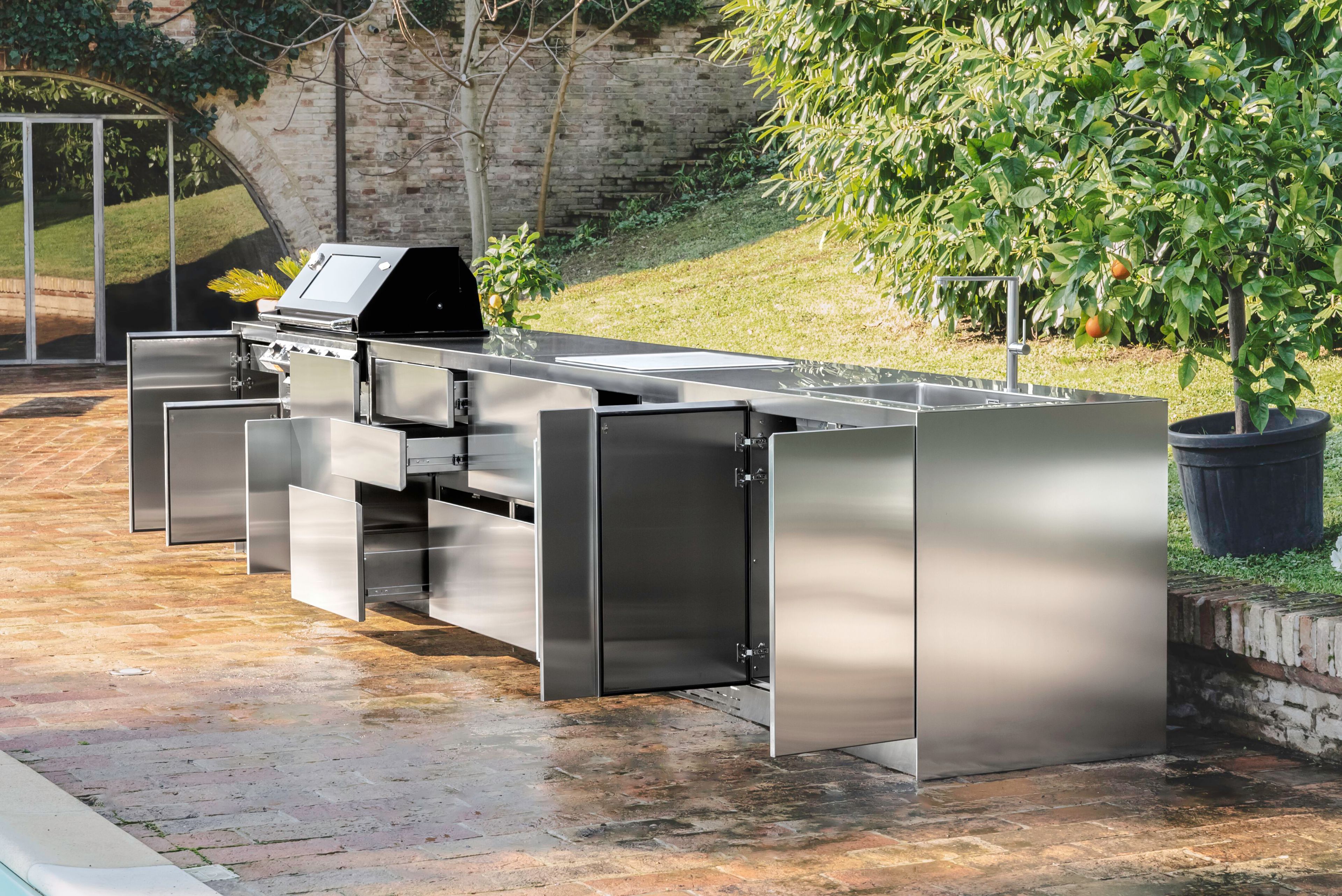 NATURAL STAINLESS STEEL Natural stainless steel outdoor kitchen By OF ...