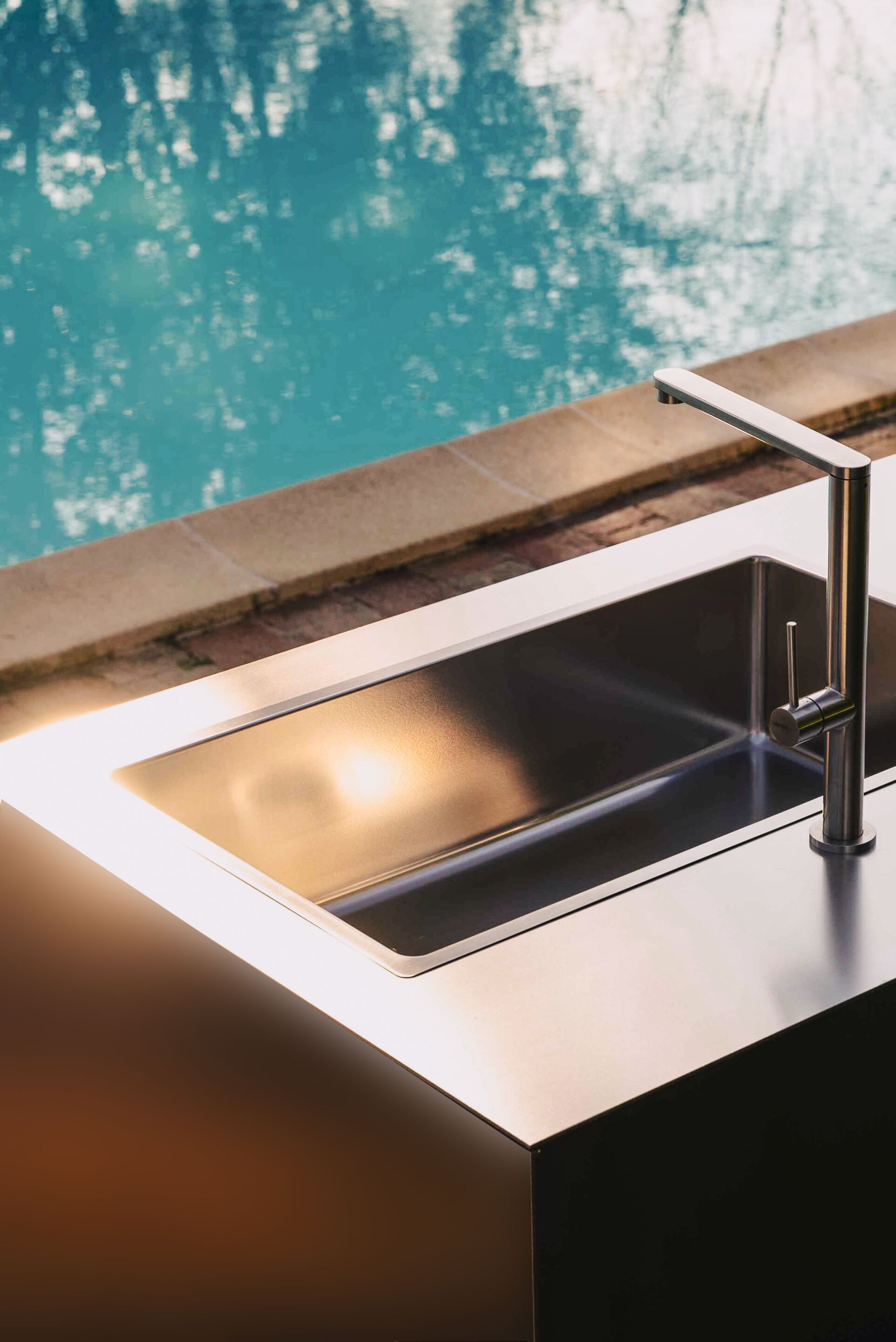 NATURAL STAINLESS STEEL Natural stainless steel outdoor kitchen By OF ...