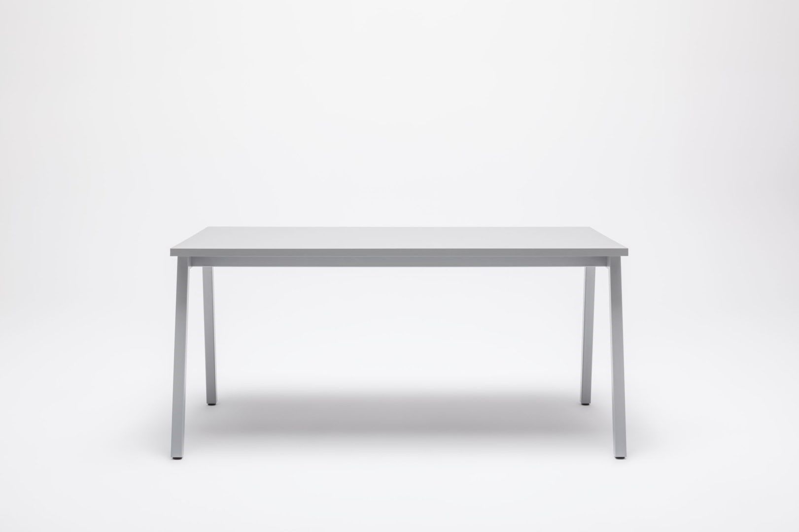 Rectangular melamine-faced chipboard workstation desk OGI_M | Office ...