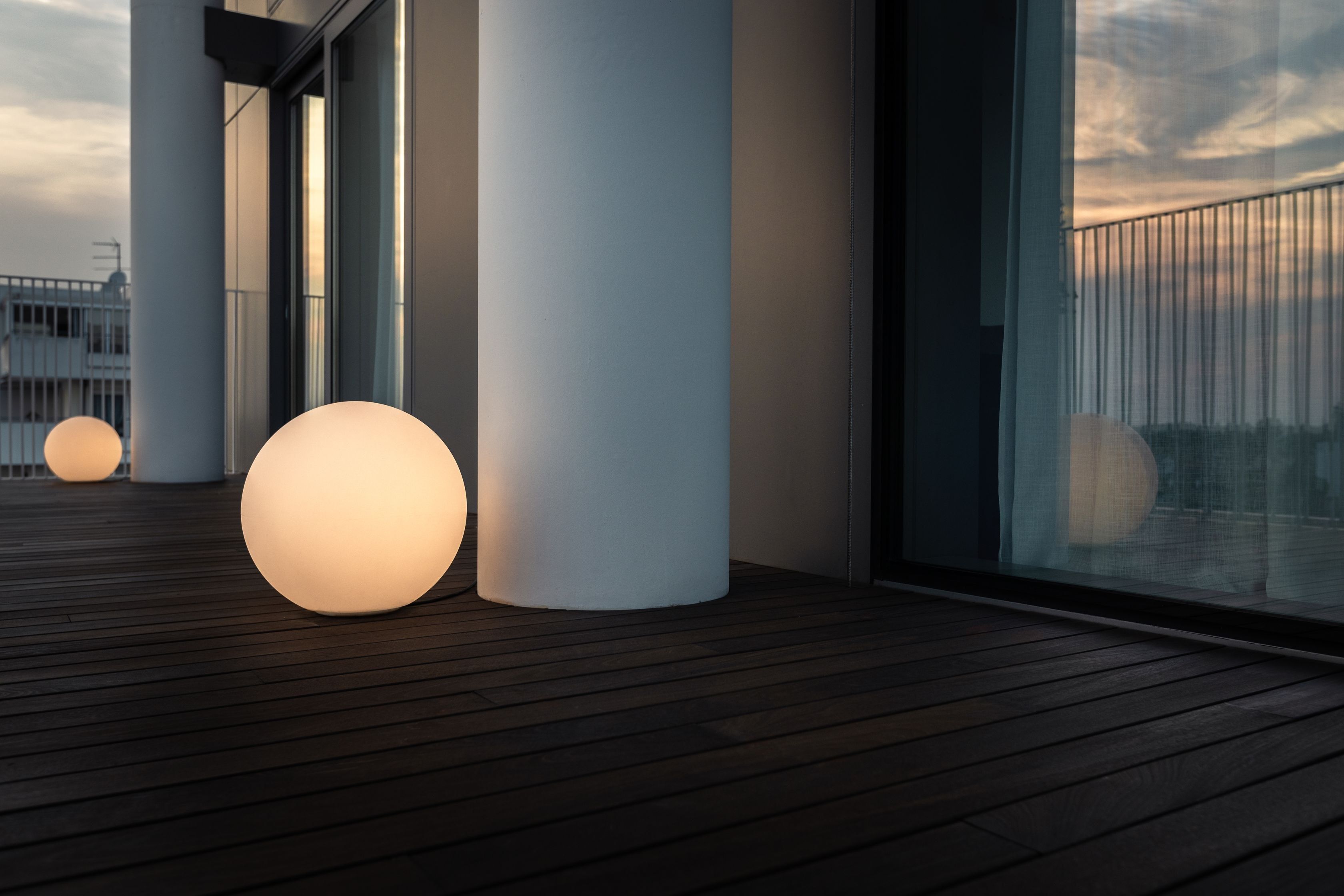 OH!_DYNAMIC WHITE Floor lamp By Linea Light Group