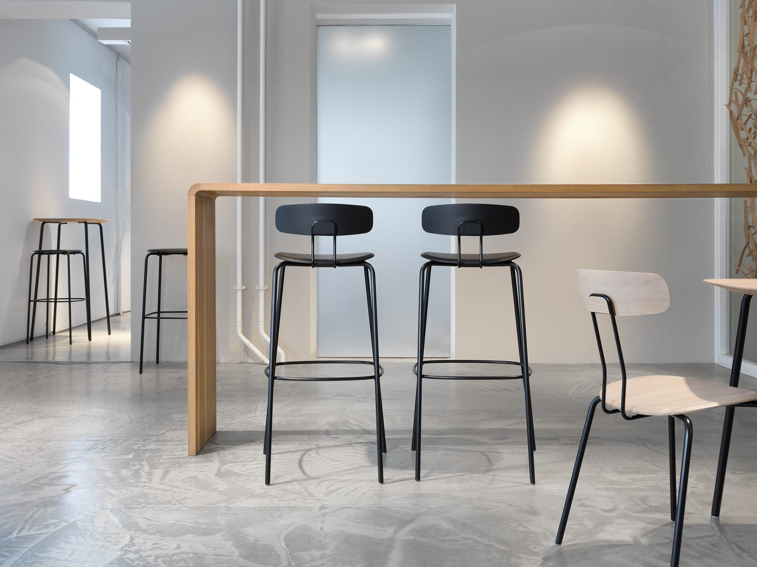 OKITO | Stool Okito Collection By ZEITRAUM design Läufer + Keichel