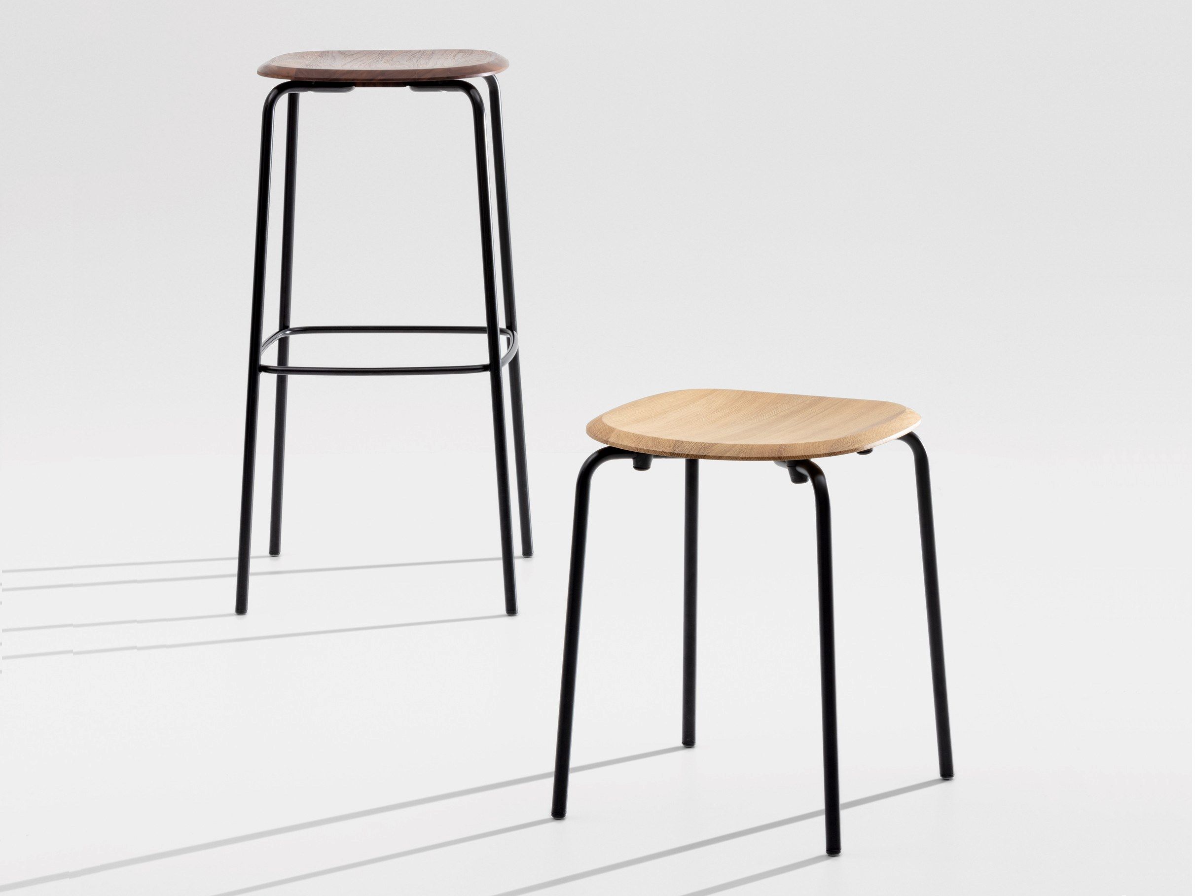 OKITO | Stool Okito Collection By ZEITRAUM design Läufer + Keichel