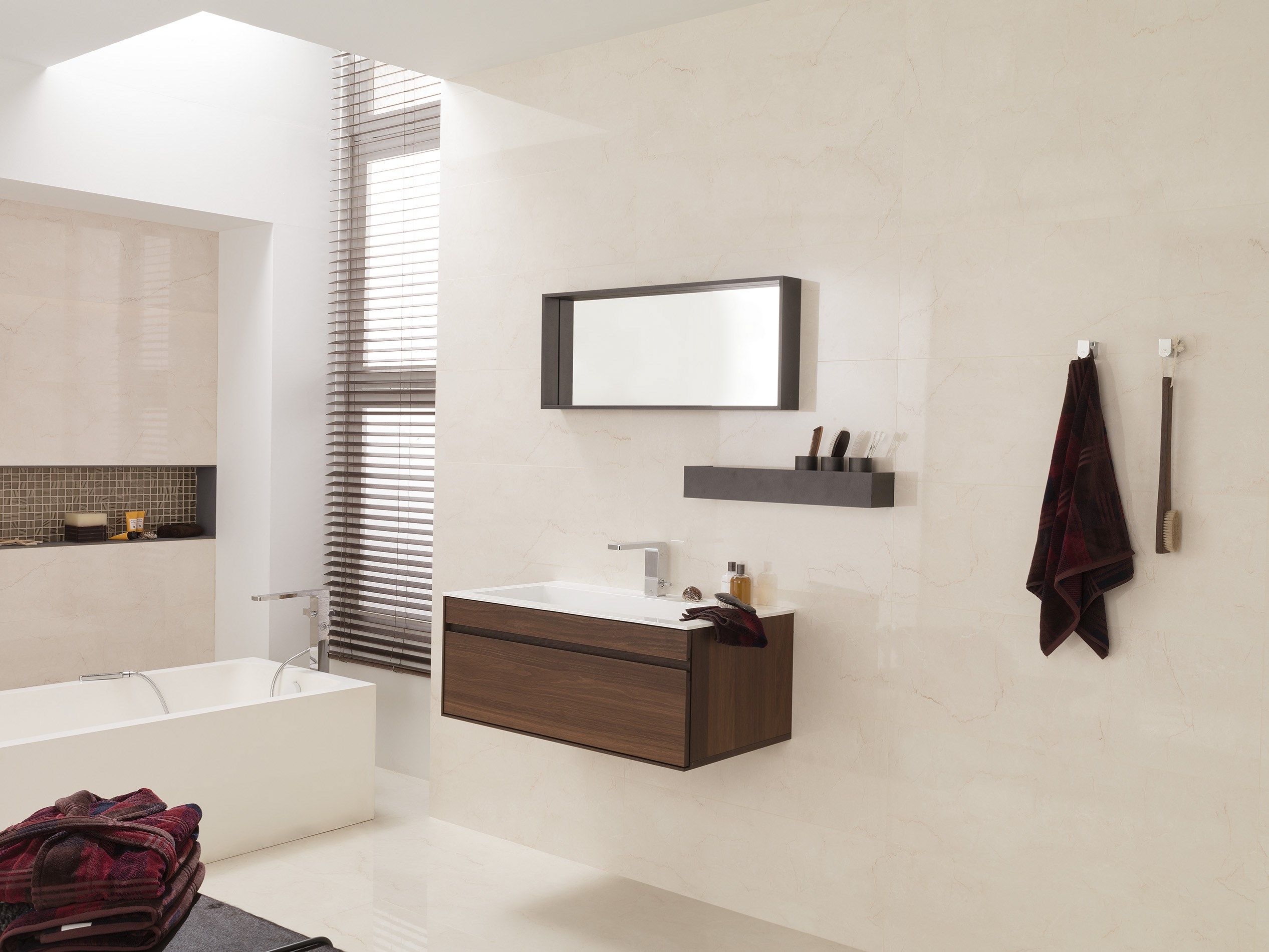 Porcelain stoneware wall/floor tiles with marble effect OLIMPO MARFIL ...