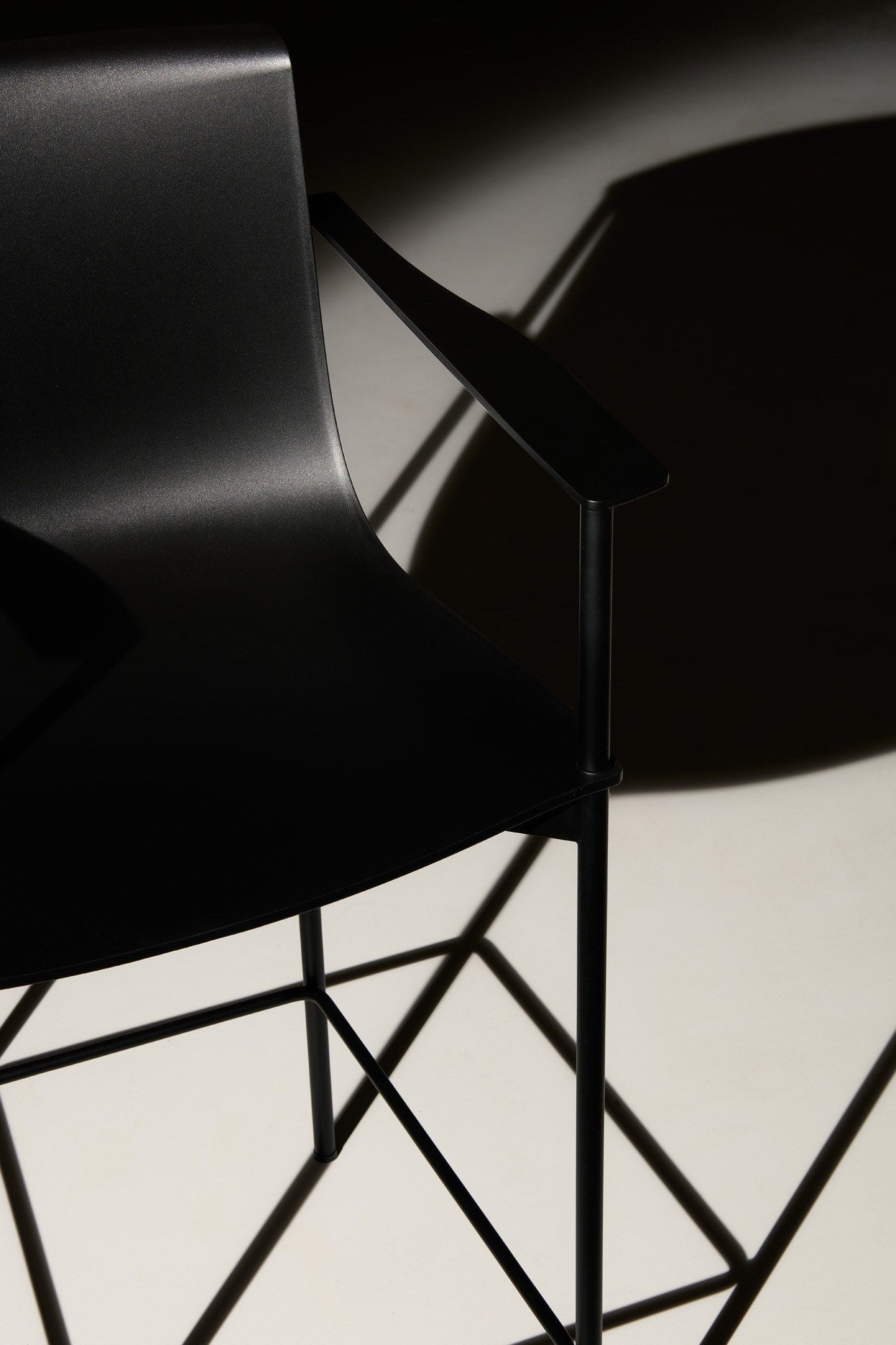 OMBRA High stool with armrests with back By Lema | design Piero Lissoni