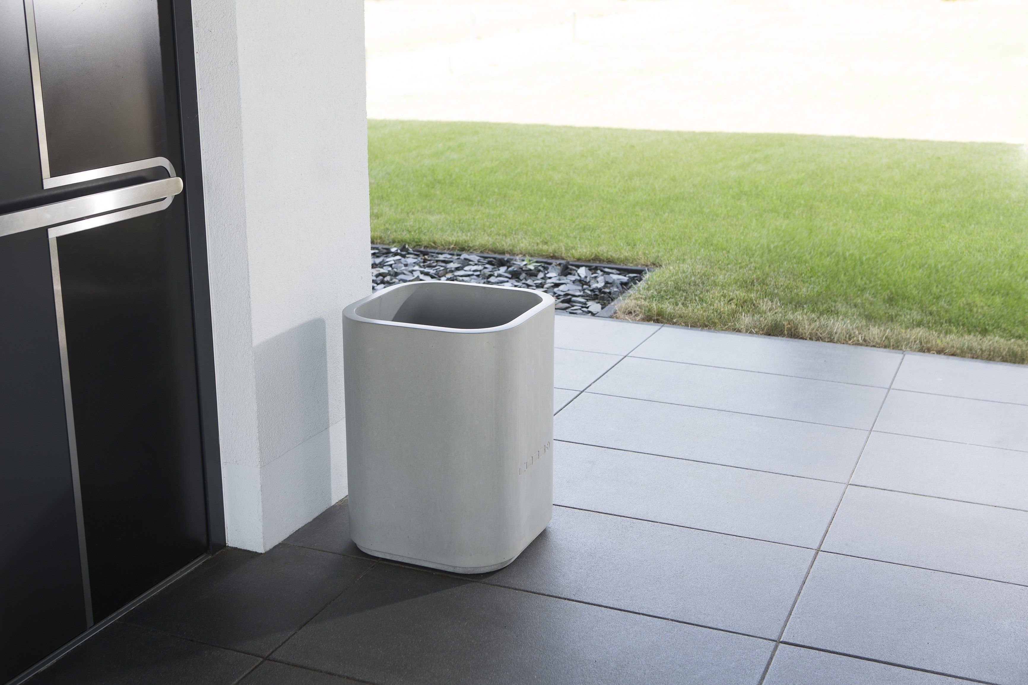 Concrete Planter/ Basic Container OPUS SATIO By CO33