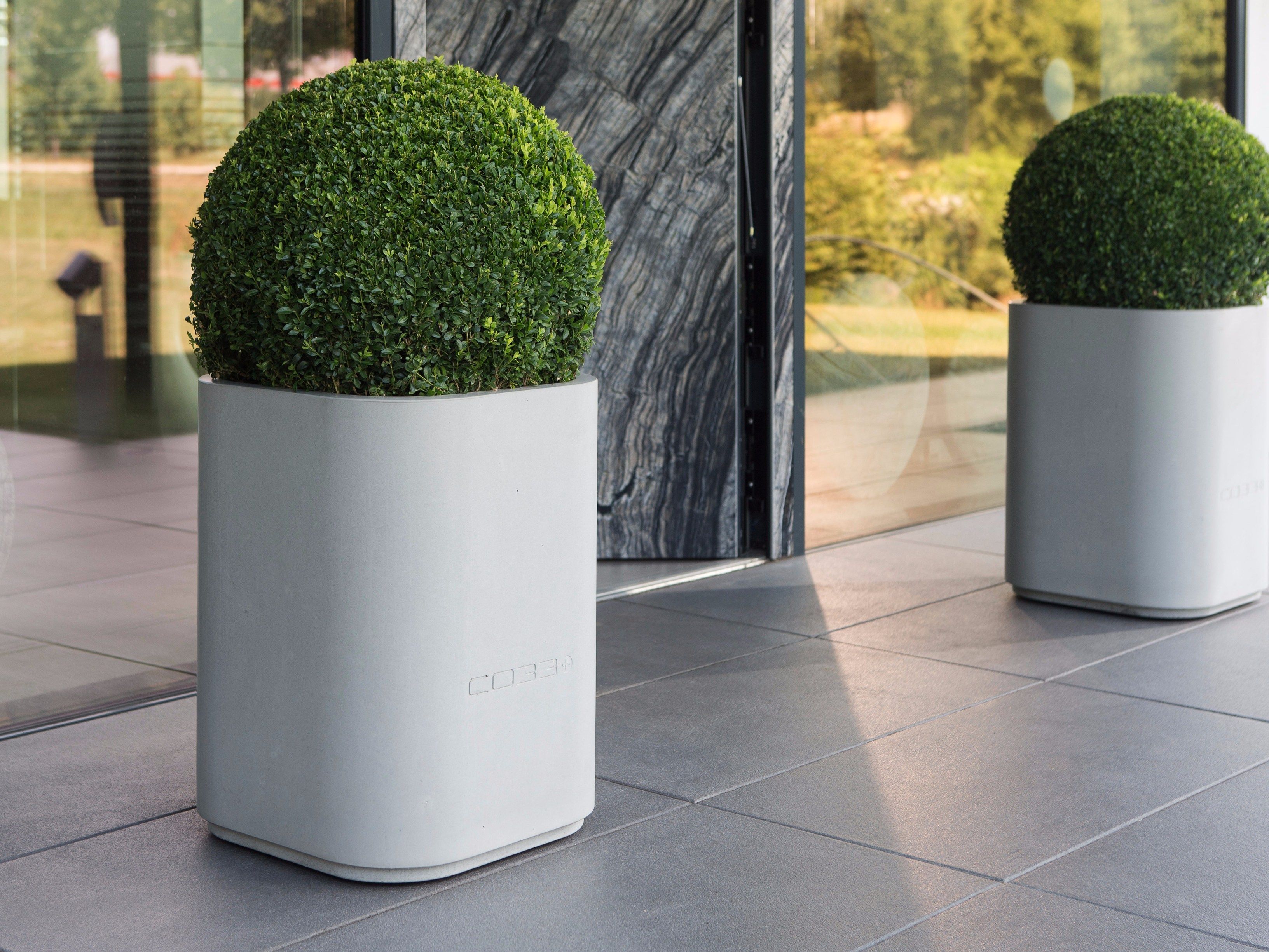 Concrete Planter/ Basic Container OPUS SATIO By CO33