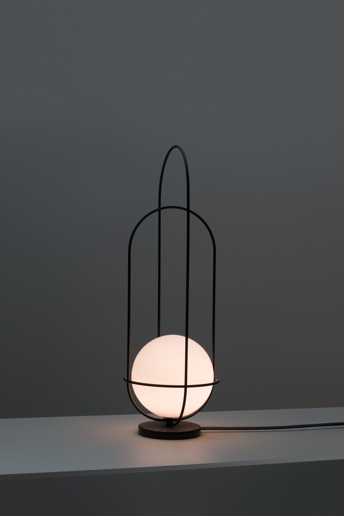 ORBIT | Lampada da tavolo Collezione Orbit By ANDlight design Lukas Peet