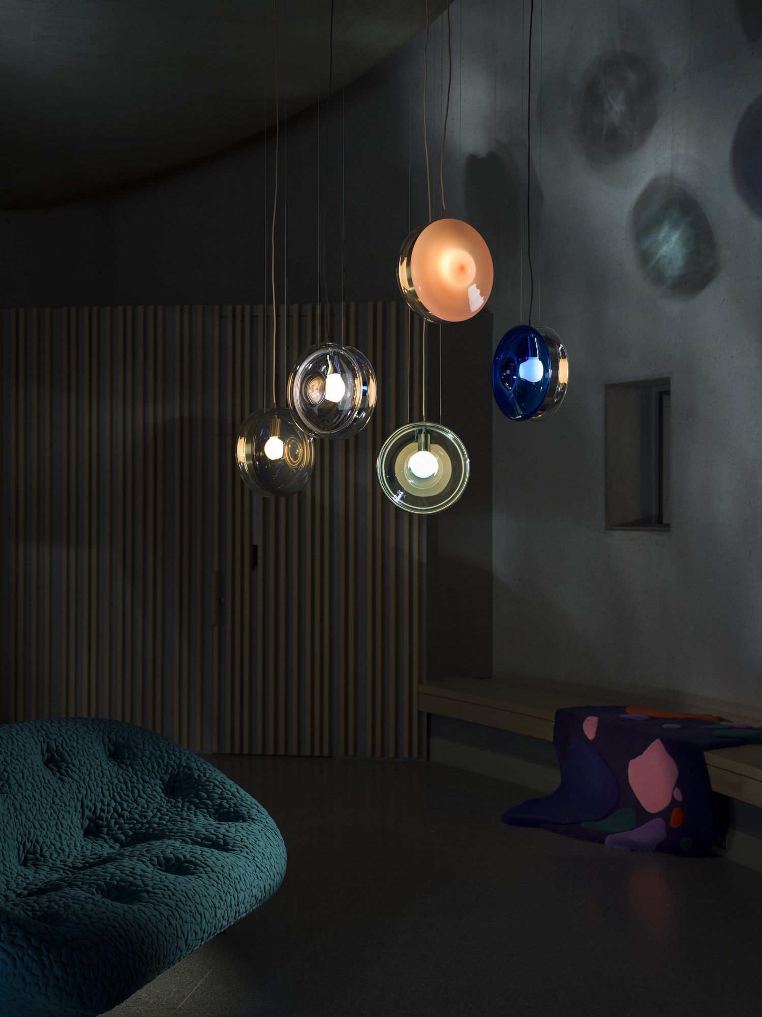 ORBITAL Blown glass pendant lamp By Bomma | design Studio deFORM