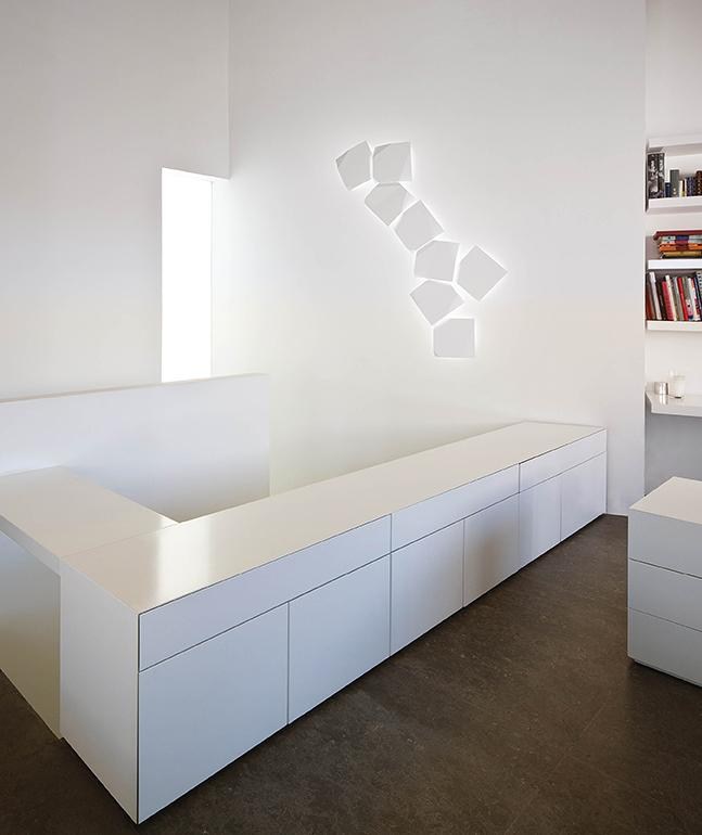 ORIGAMI | Wall lamp By Vibia design Ramón Esteve