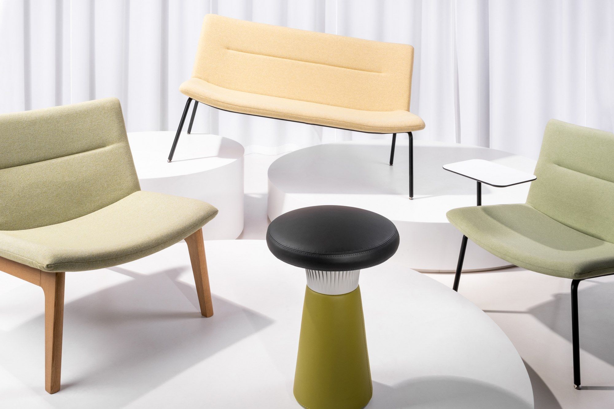 OSLO LOUNGE K-1 | Sessel mit Tablar Kollektion Oslo Lounge By LD Seating