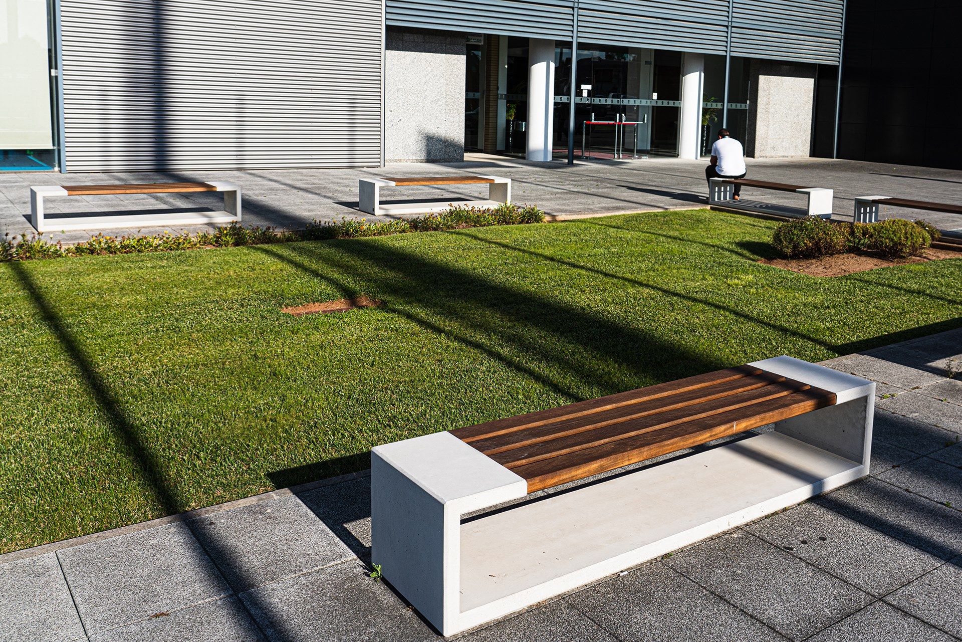 OUTLINE | Bench Outline Collection By SIT design Gonçalo Silva