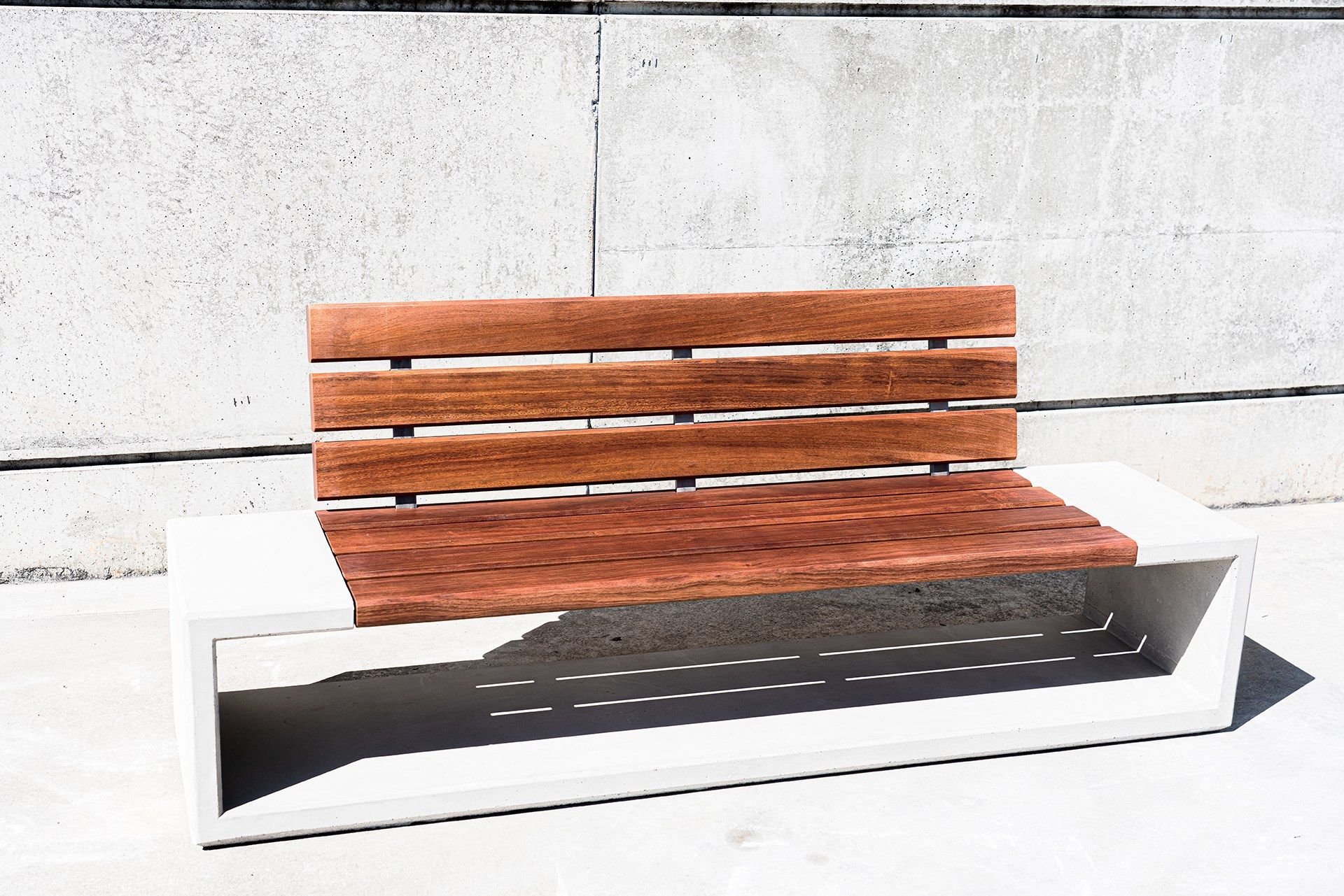 OUTLINE | Bench with back Outline Collection By SIT design Gonçalo Silva