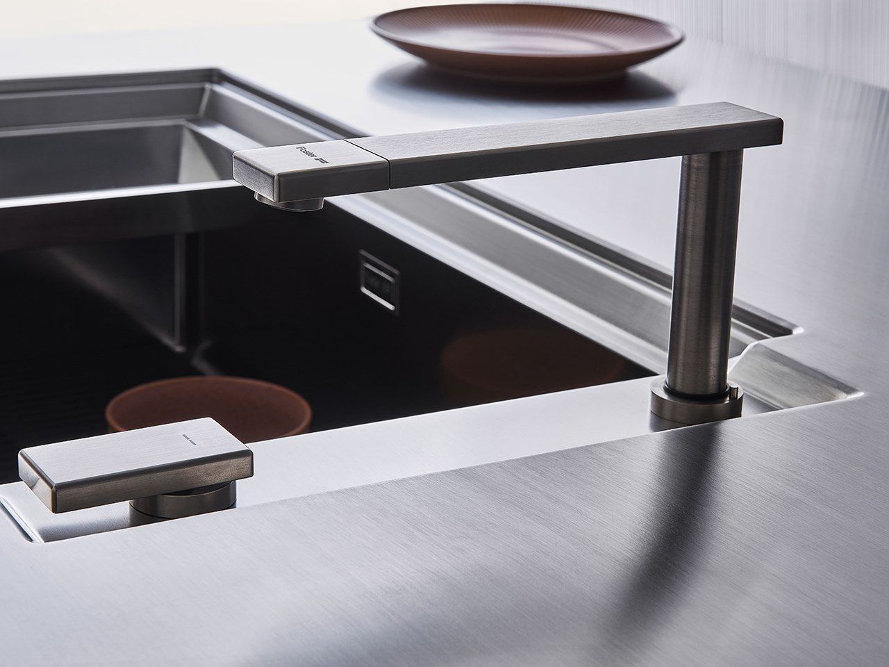 OUTLINE Stainless steel sink By Foster
