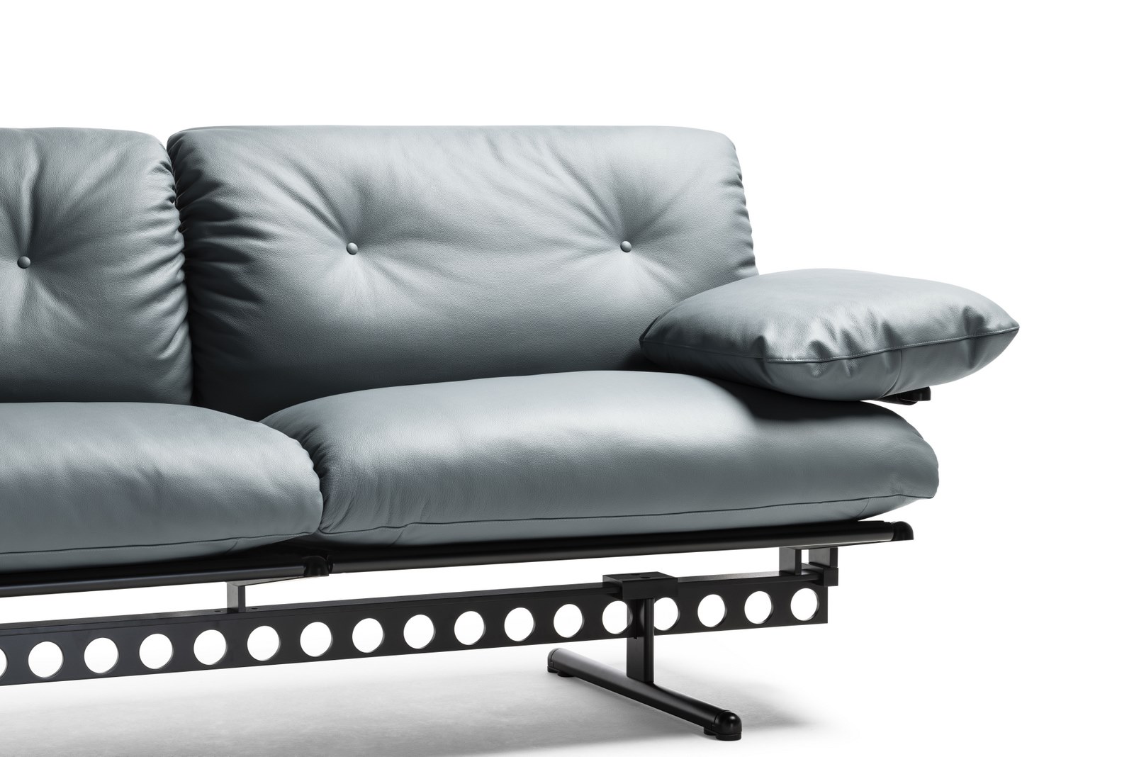 OUVERTURE Sofa By Poltrona Frau | design Pierluigi Cerri