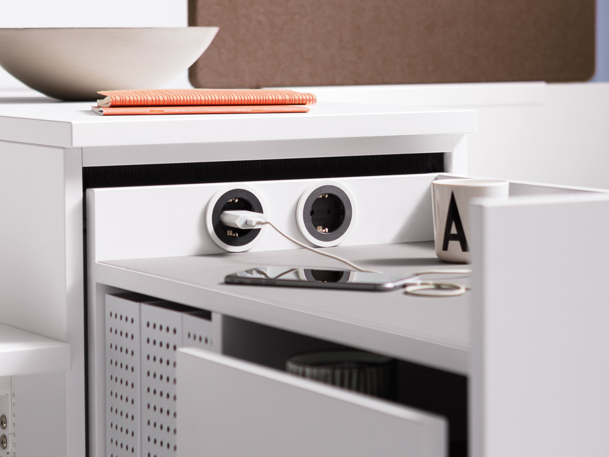 CONTAINER Office drawer unit By Werner works | design Büro Staubach