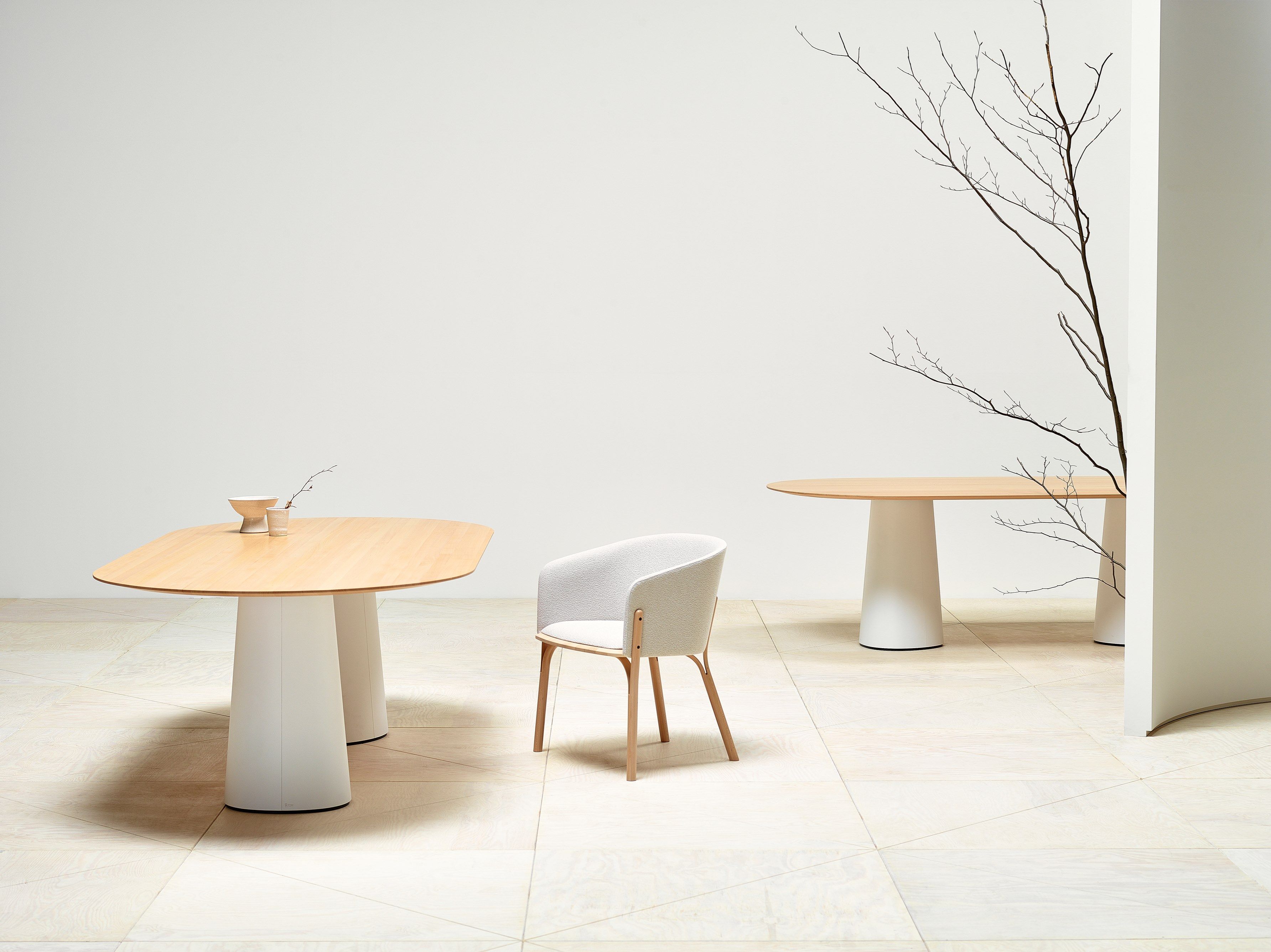 P.O.V. 464 Table By TON | design kaschkasch