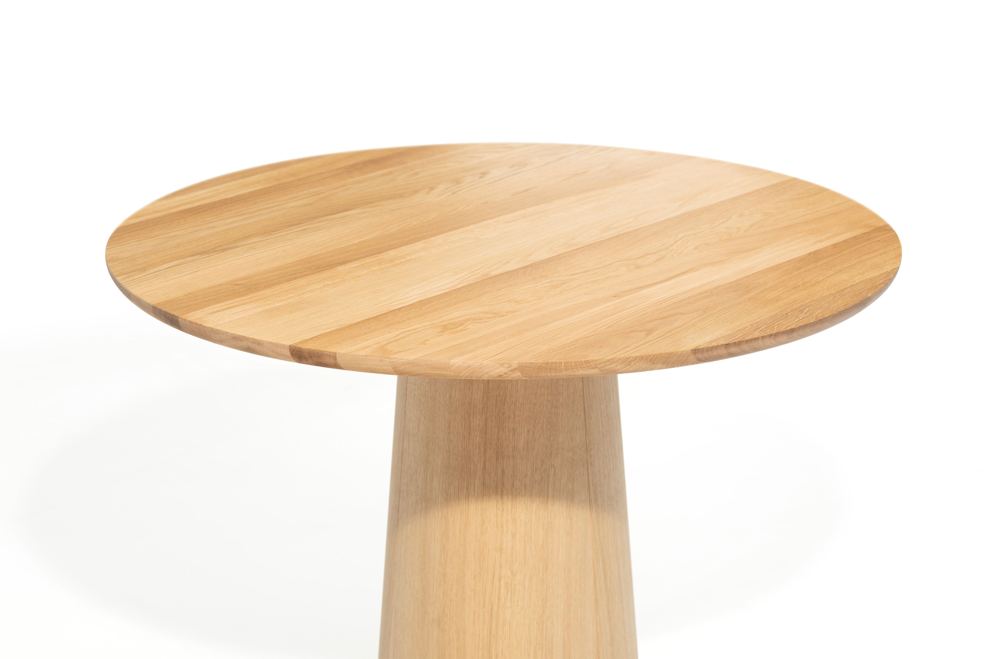 P.O.V. 461 Table By TON | design kaschkasch