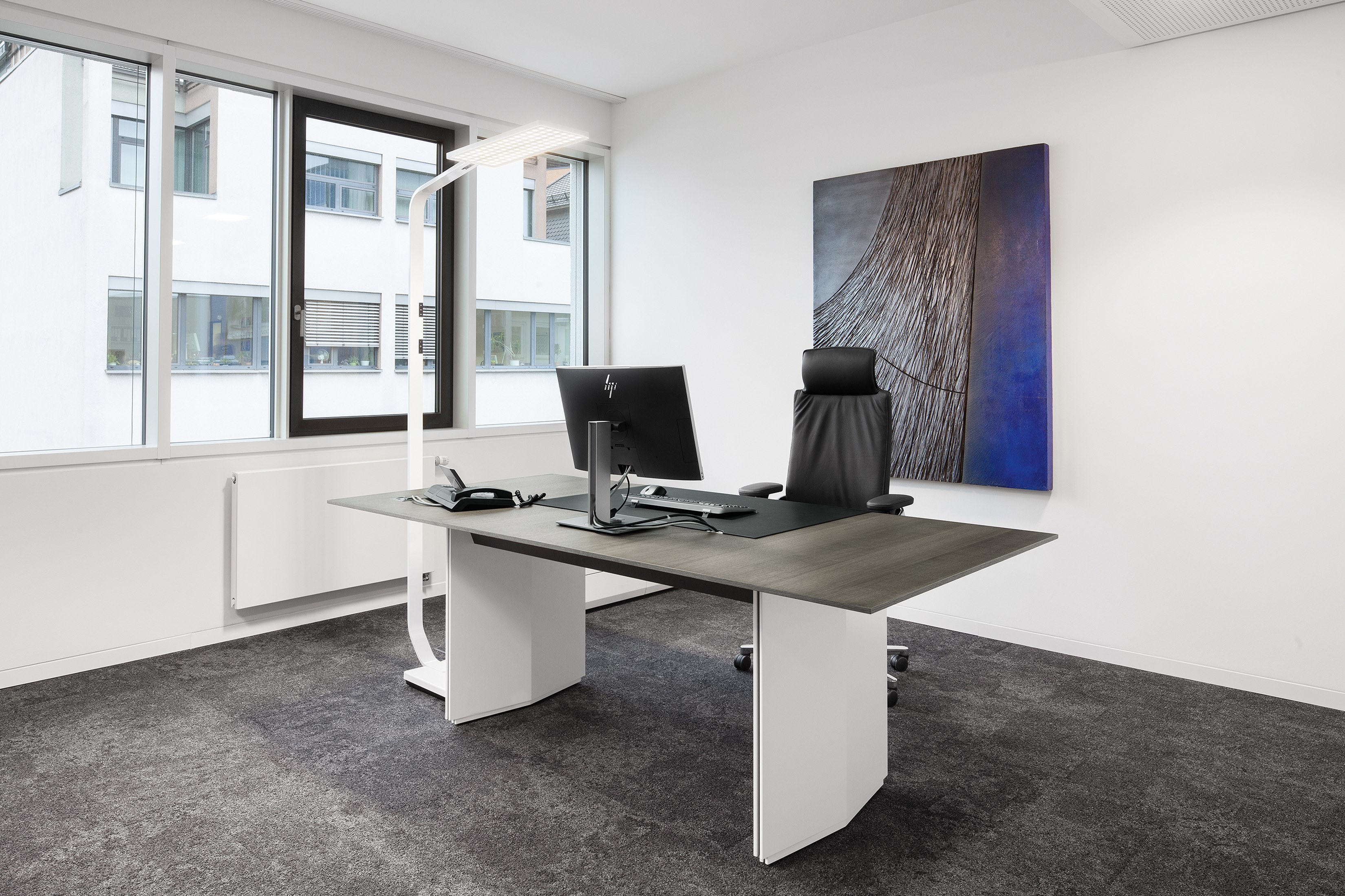 PACE | Height-adjustable office desk By RENZ design Jehs+Laub