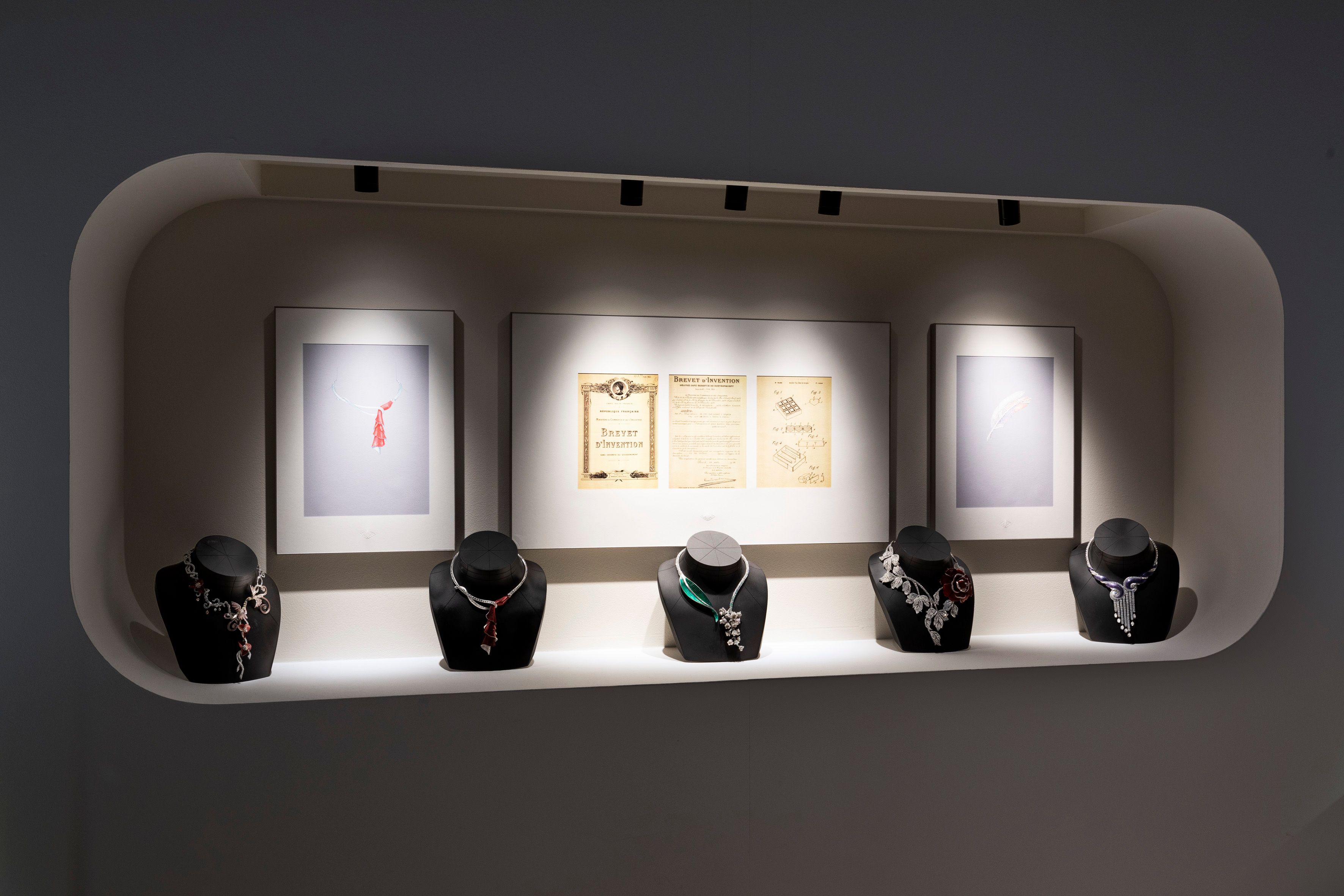 PALCO LOW VOLTAGE LED die cast aluminium track-Light By iGuzzini ...